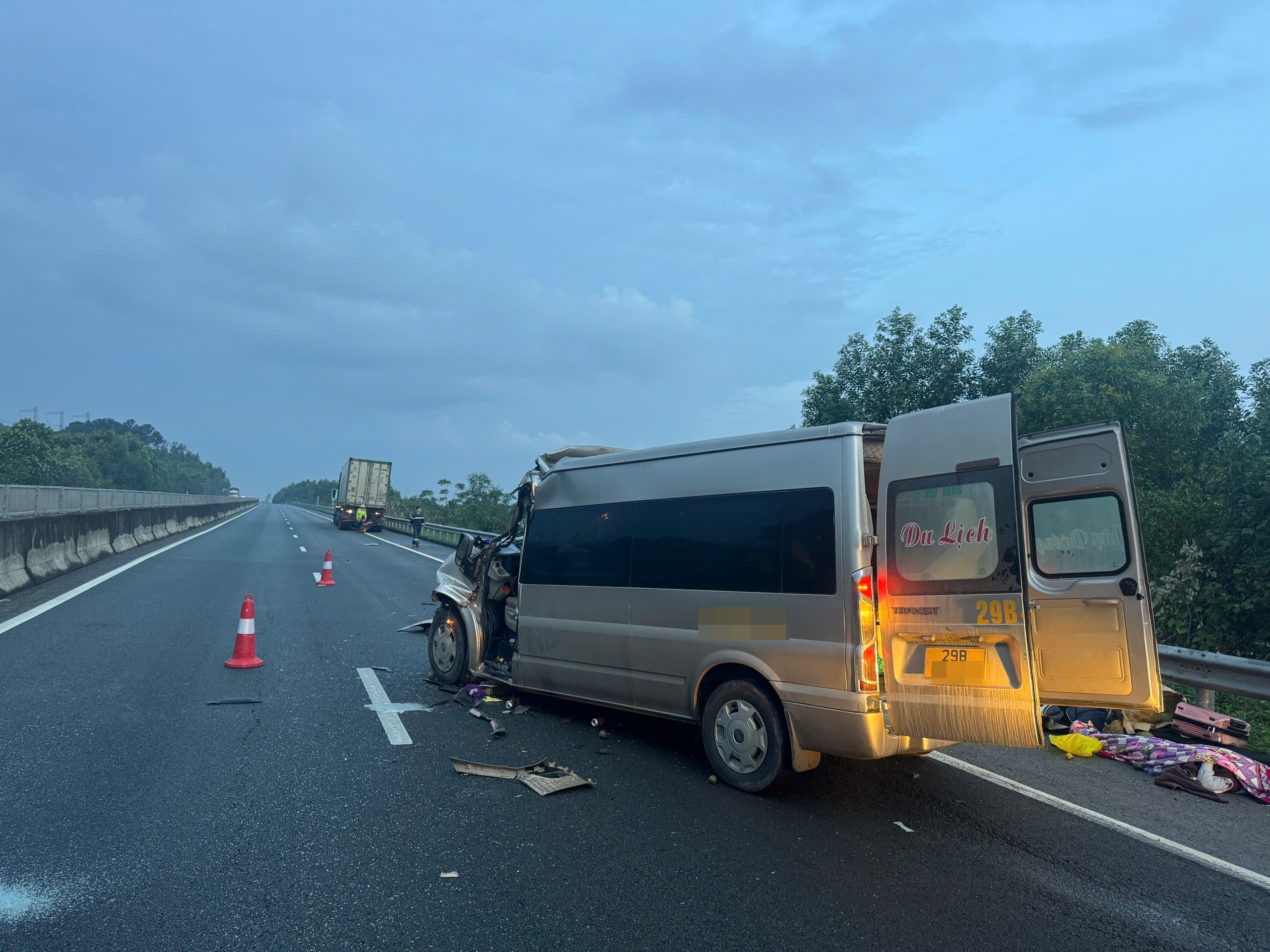 Sau vụ tông xe làm 4 người chết: Cần đẩy nhanh xây trạm dừng nghỉ cao ...