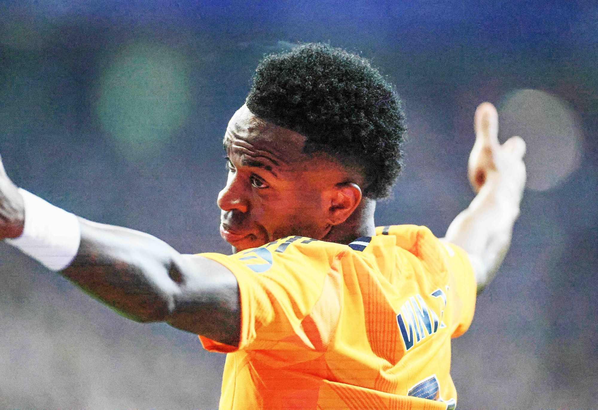 Vinicius đang ‘làm giá’ với Real Madrid - Tuổi Trẻ Online
