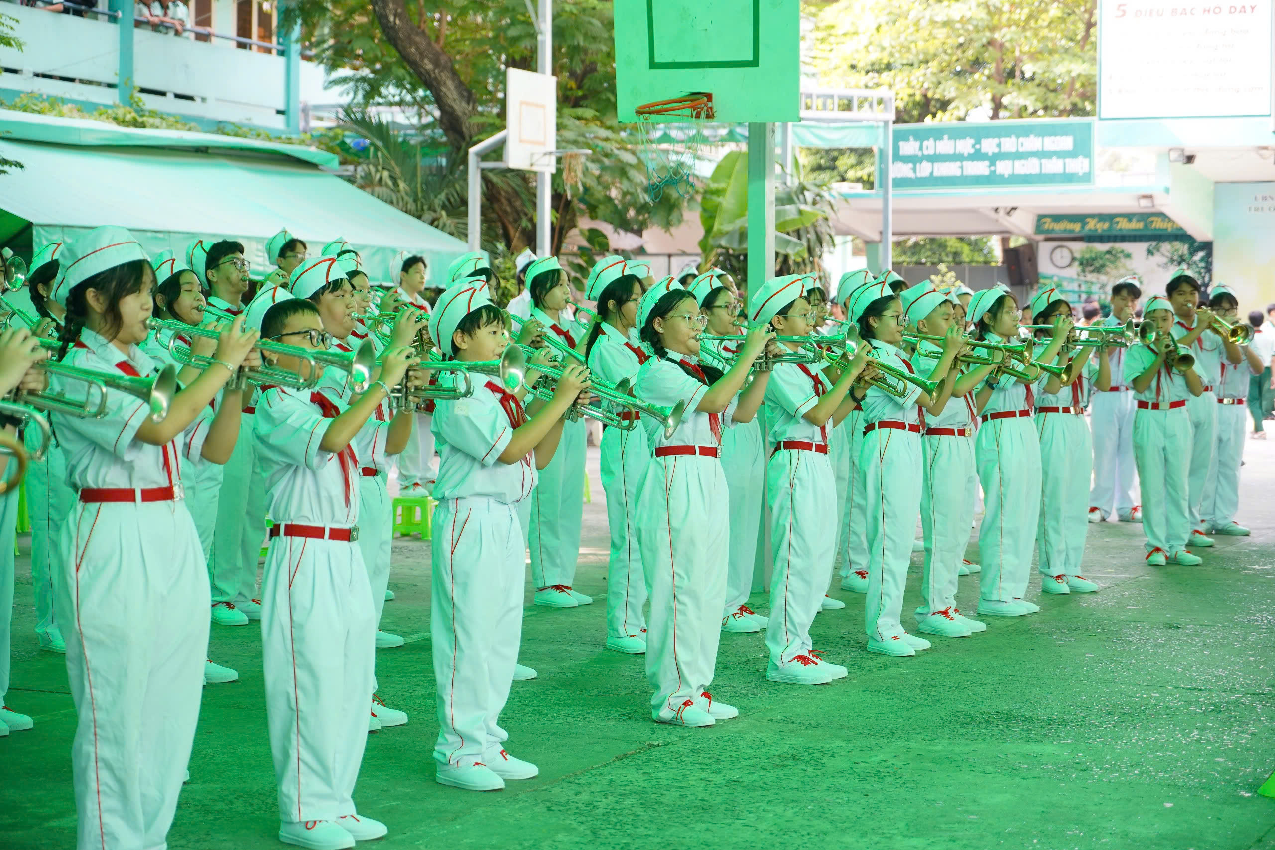 Sáng 12-4, thiếu nhi đồng diễn trống kèn Đất nước trọn niềm vui, mừng ...