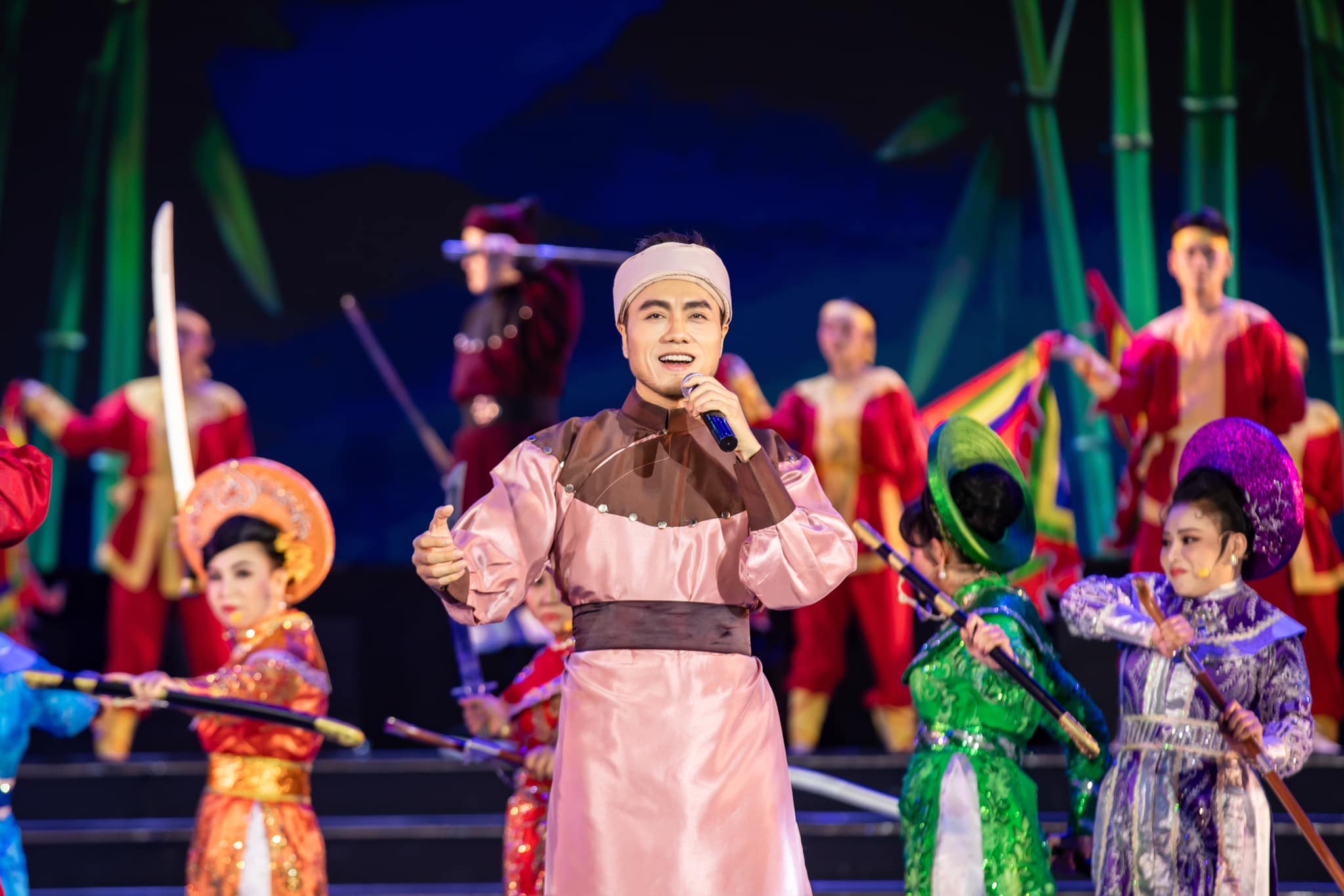 Duong Quoc Hung ออกอัลบั้ม 'Sound of the Country' เพื่อเฉลิมฉลองวันที่ 30 เมษายน