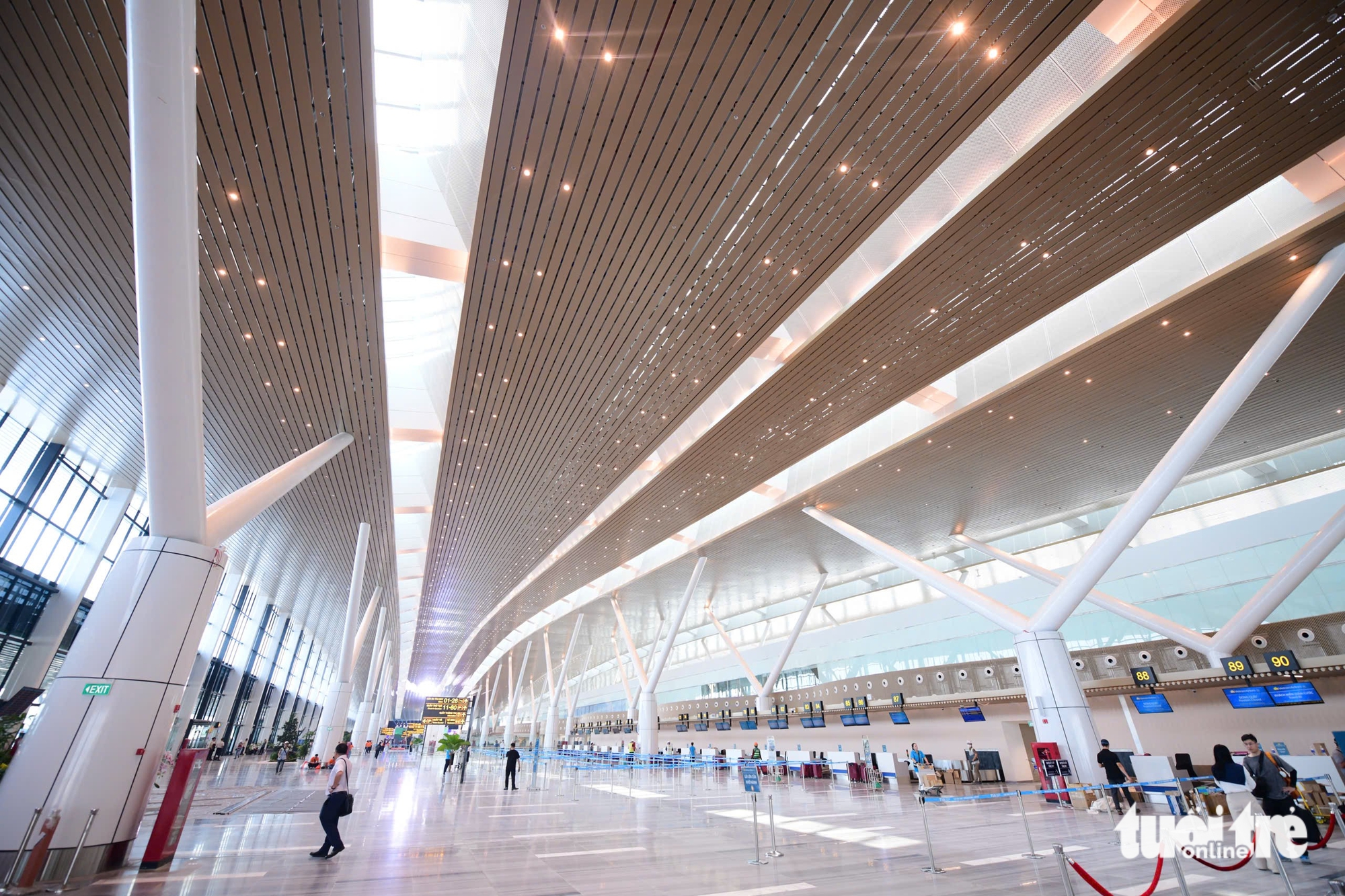 Hình ảnh mới nhất về nhà ga T3 Tân Sơn Nhất trước ngày khánh thành ...