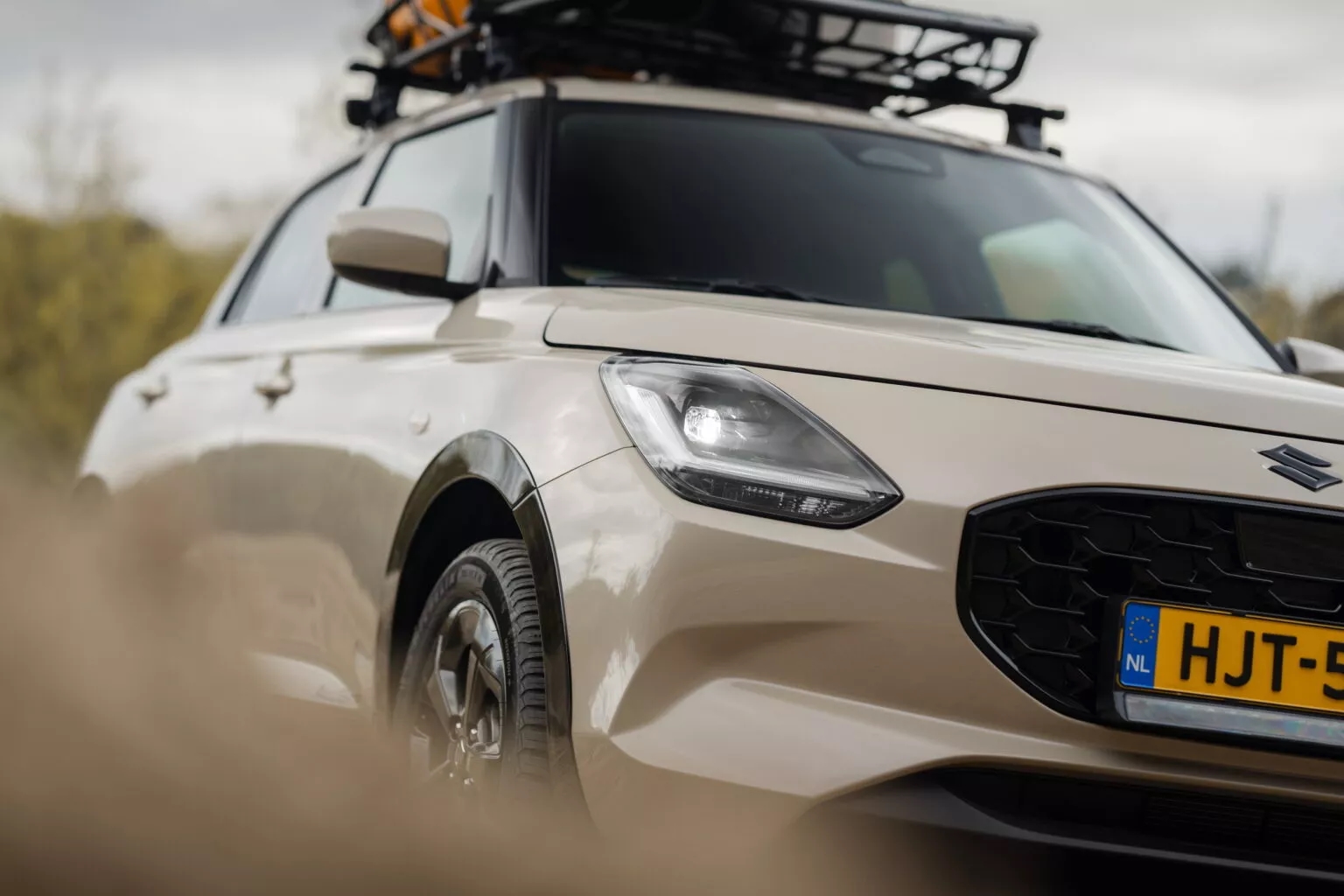 Suzuki Swift có bản off-road 'nặng ký', giá nhỉnh hơn Jimny - Tuổi Trẻ ...