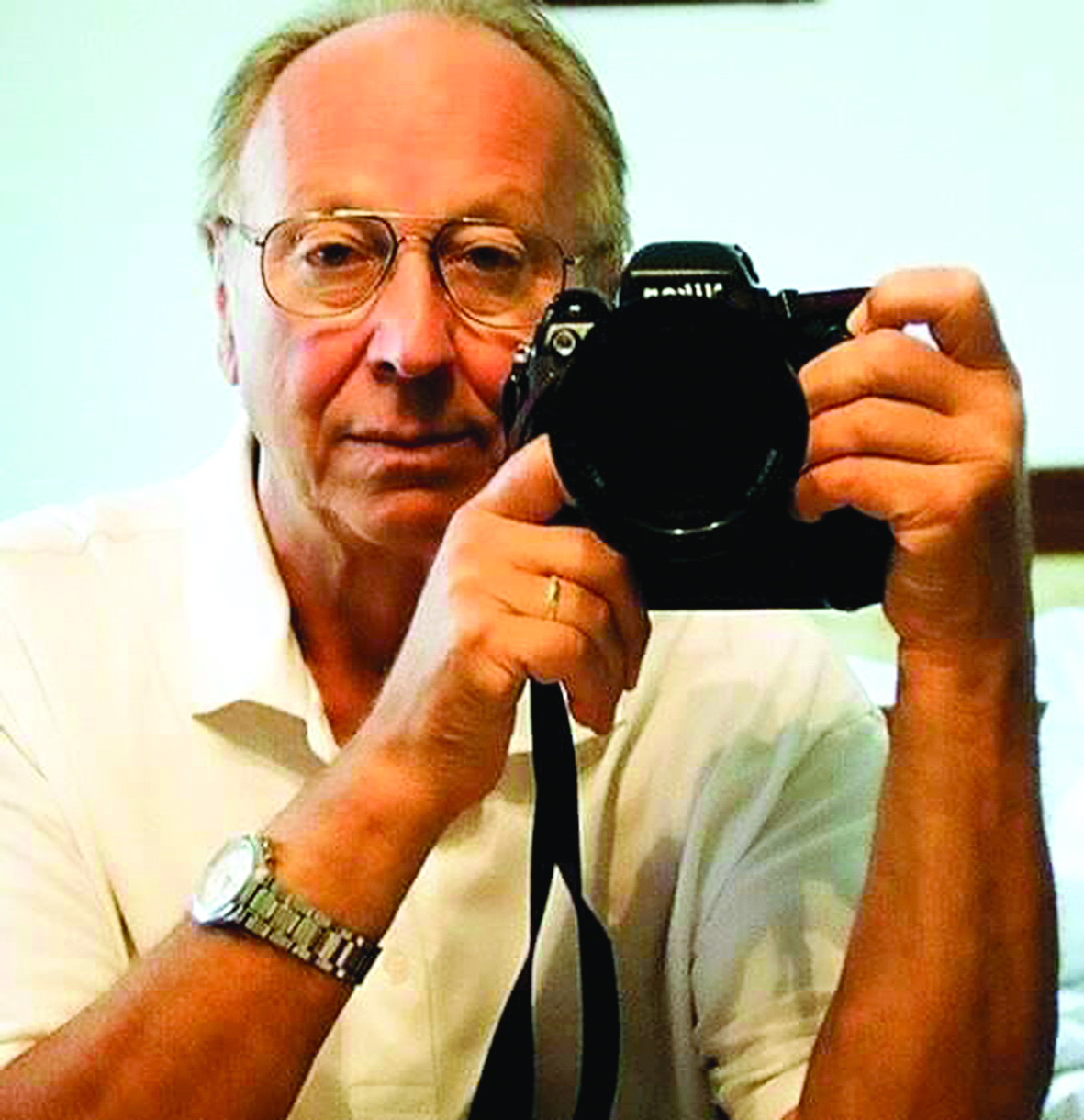 Nhiếp ảnh gia chiến trường Thomas Billhardt: Cô ấy chỉ mơ một cốc nước ...