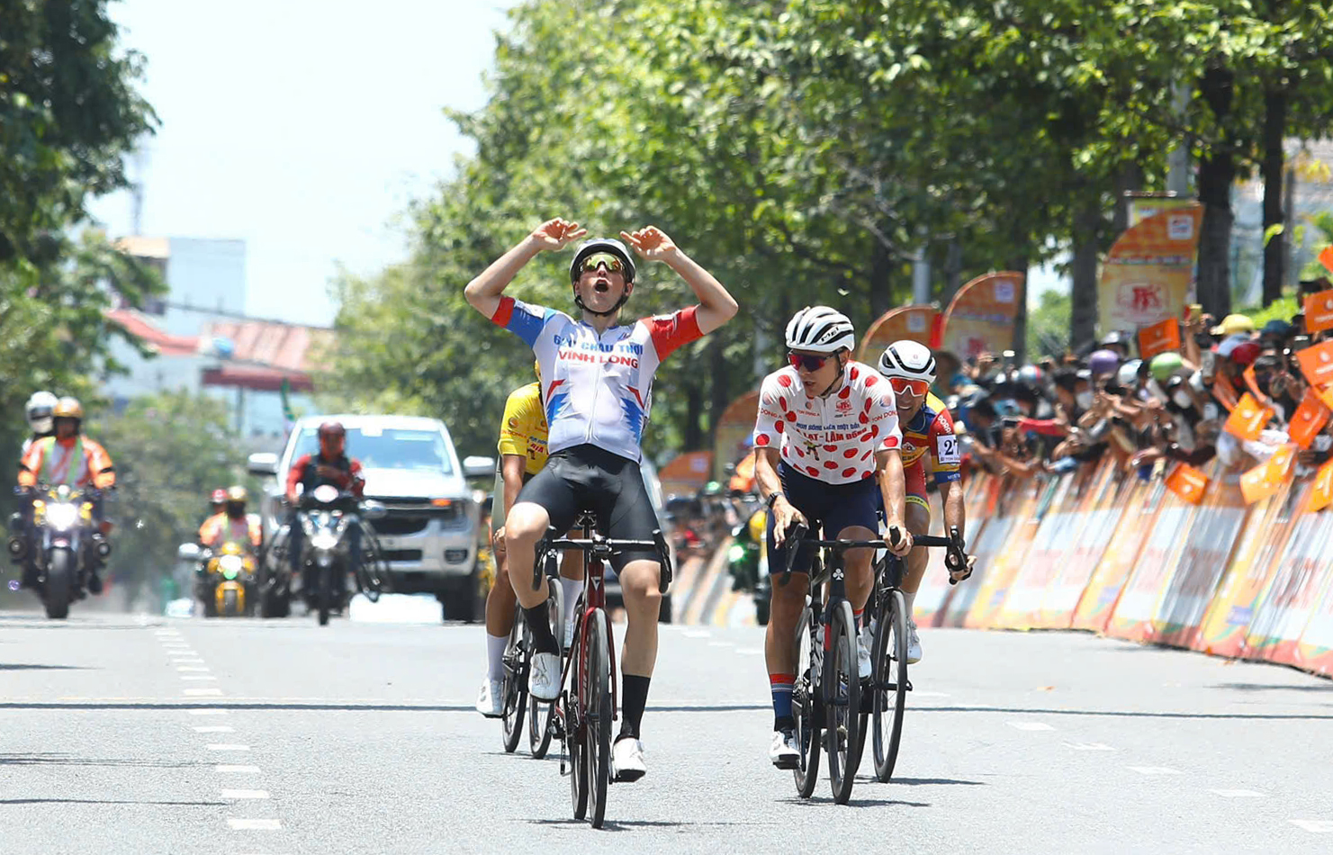 Samuel Jenner có chặng thắng đầu tiên ở Cúp Truyền hình TP.HCM 2025 ...