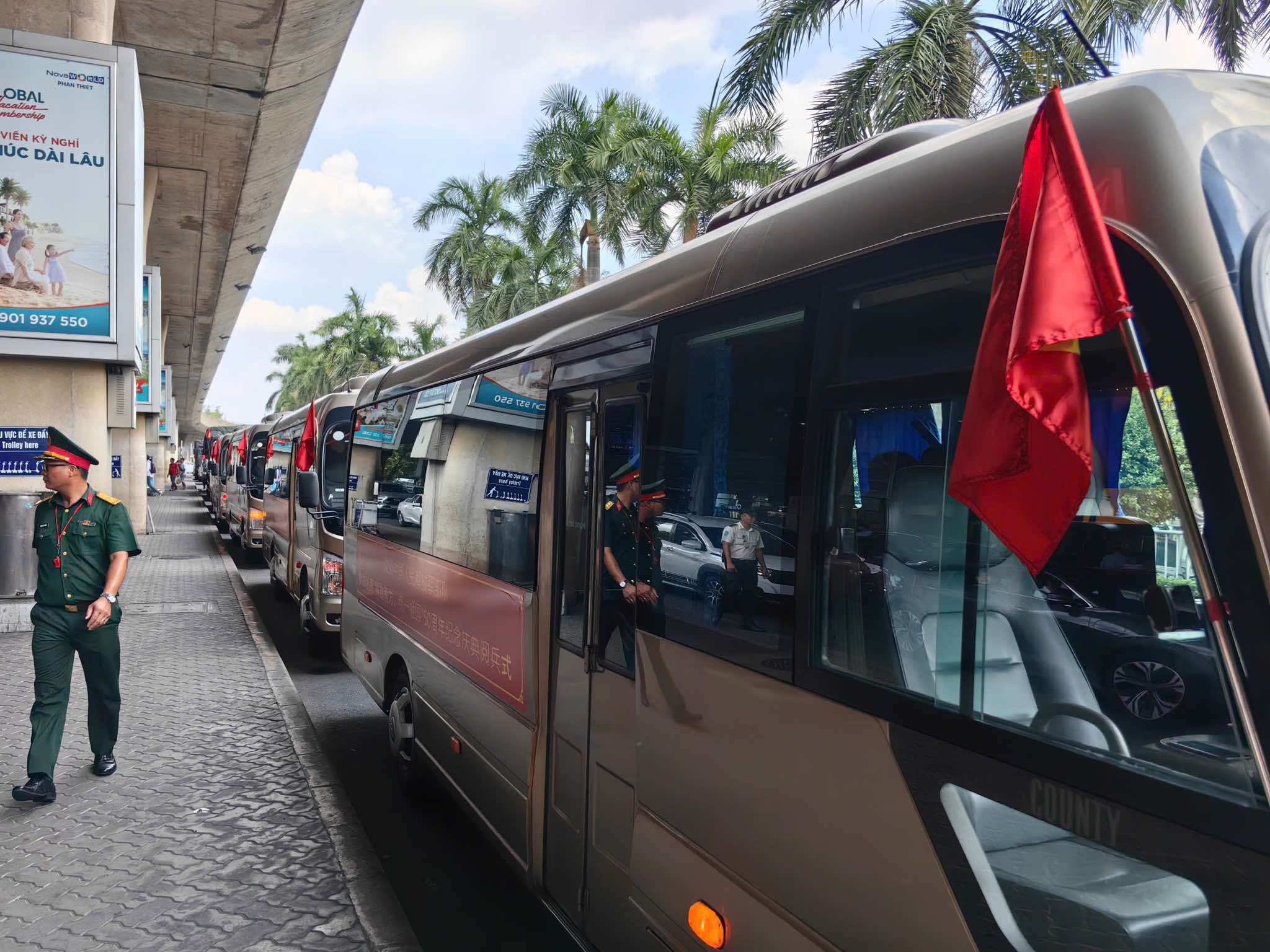 118 Chinese soldiers arrive in Ho Chi Minh City to join Vietnam’s 50th ...
