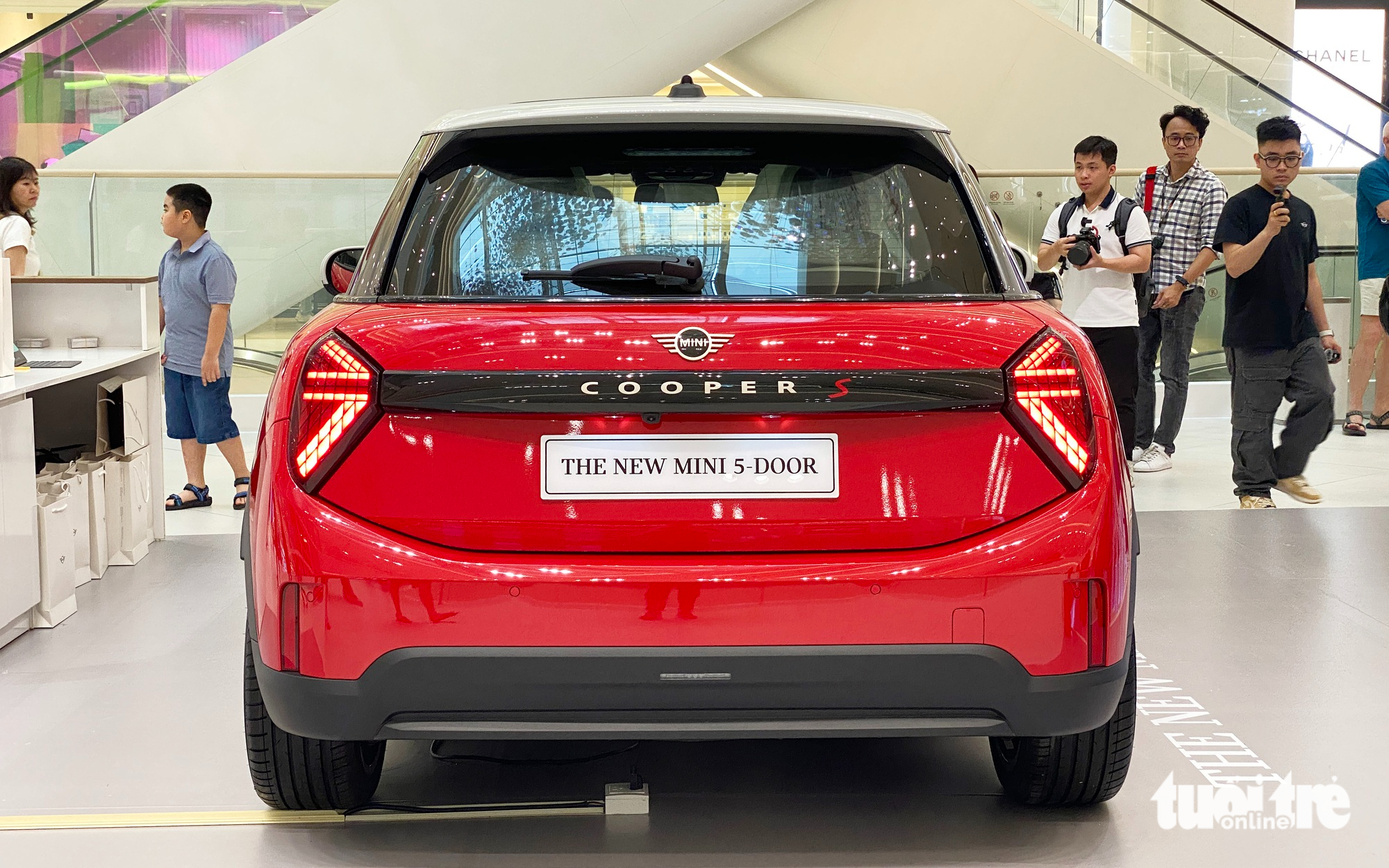 MINI Cooper 2025 ra mắt Việt Nam: Giá từ 2,099 tỉ đồng, màn tròn đầu ...