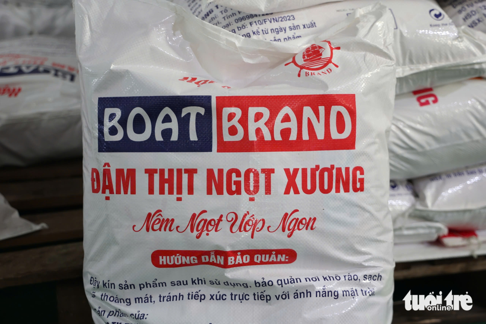 Police seize over 100 tonnes of fake cooking oil, seasoning in Vietnam ...