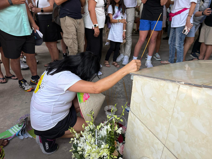 Over 100 Vietnamese adoptees return to homeland to commemorate 50th ...