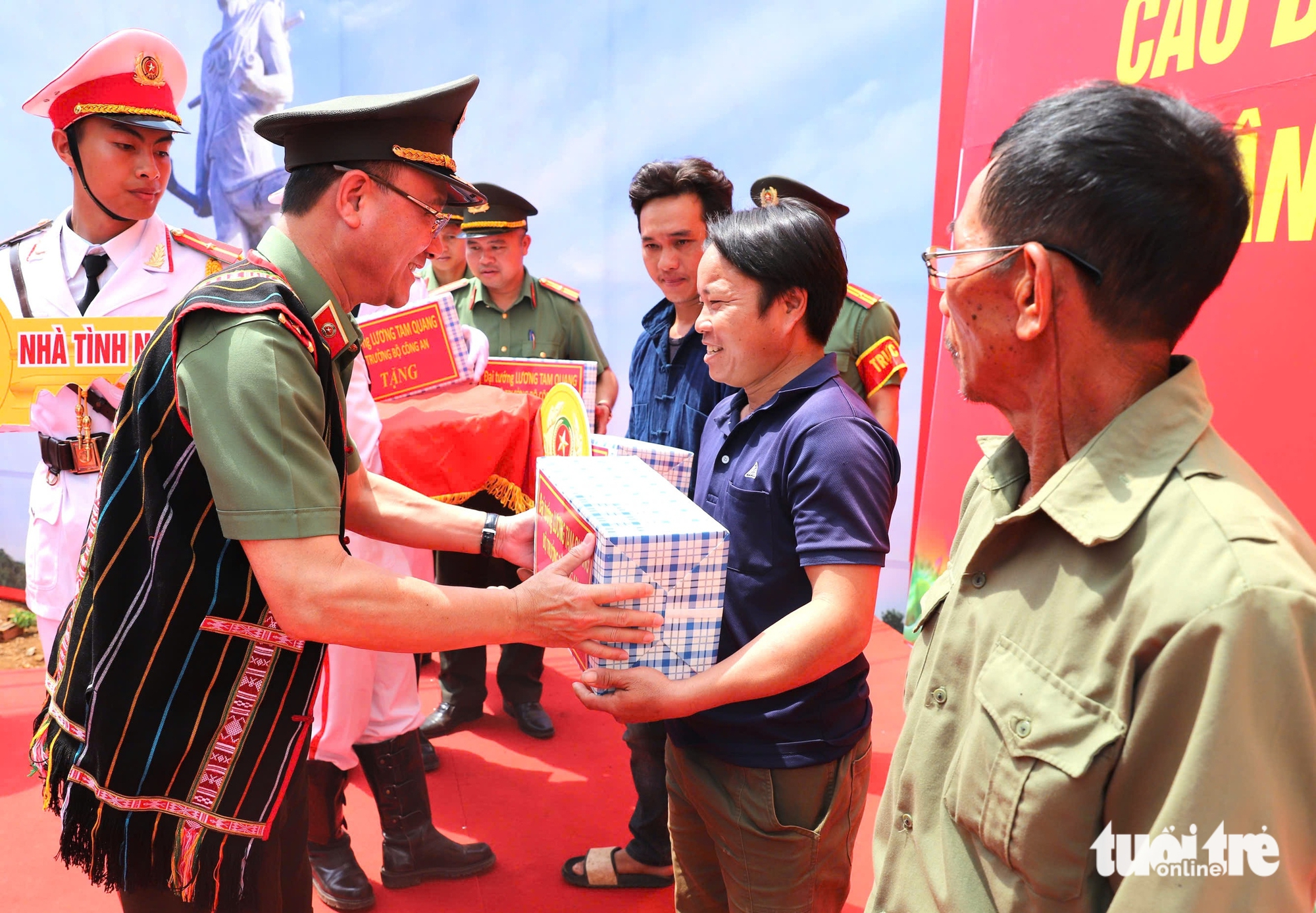 Bộ Công an hỗ trợ 30 tỉ đồng giúp Đắk Nông xóa nhà dột nát, nhà tạm ...