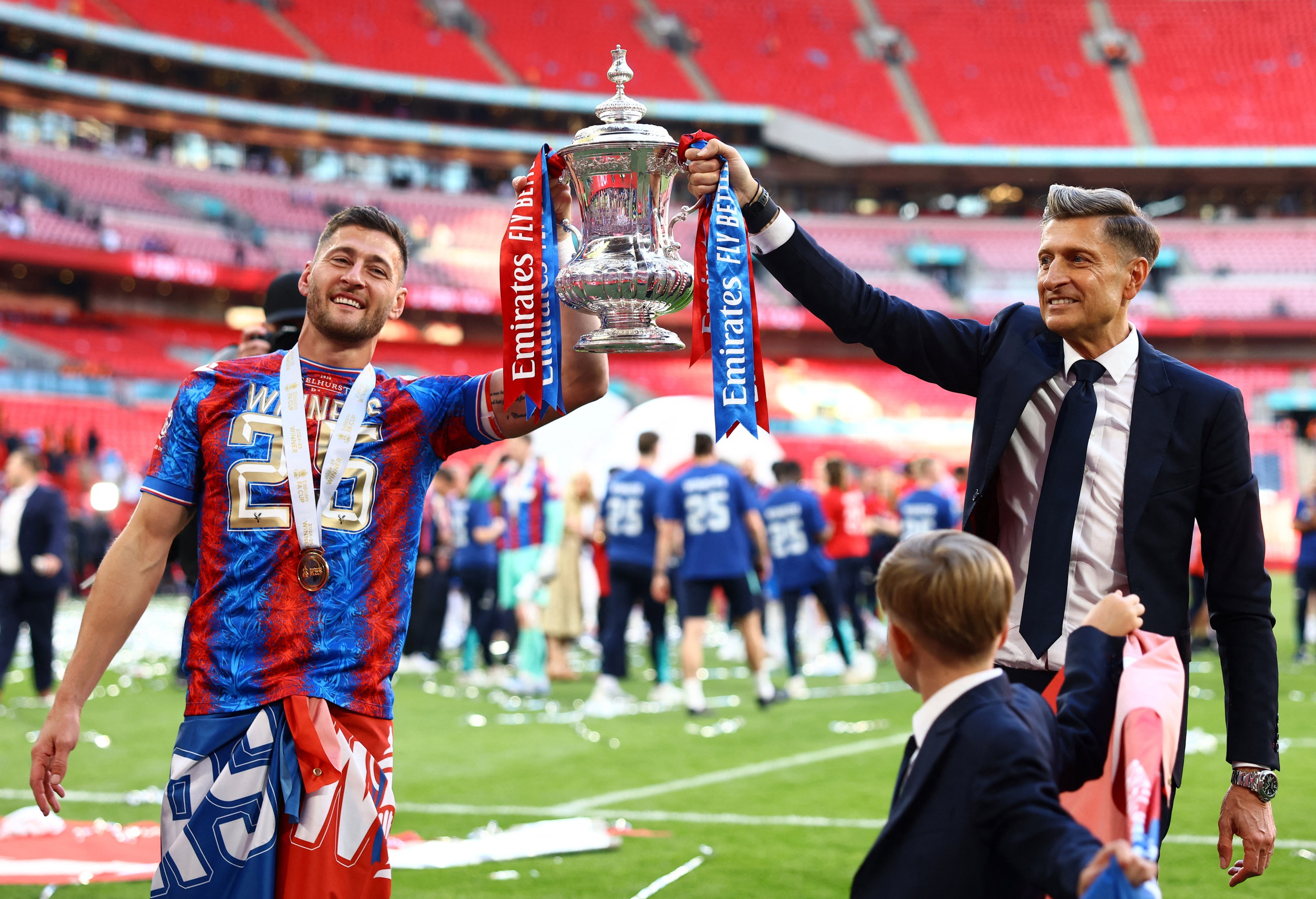 Thắng Man City, Crystal Palace vô địch FA Cup