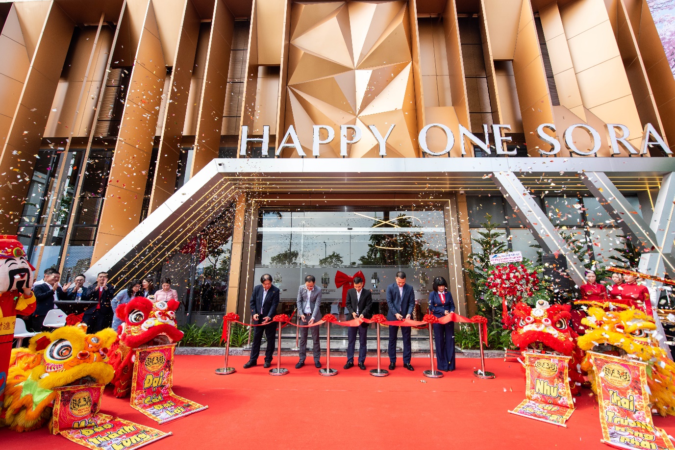 Khai trương nhà điều hành và sa bàn dự án Happy One Sora - Tuổi Trẻ Online
