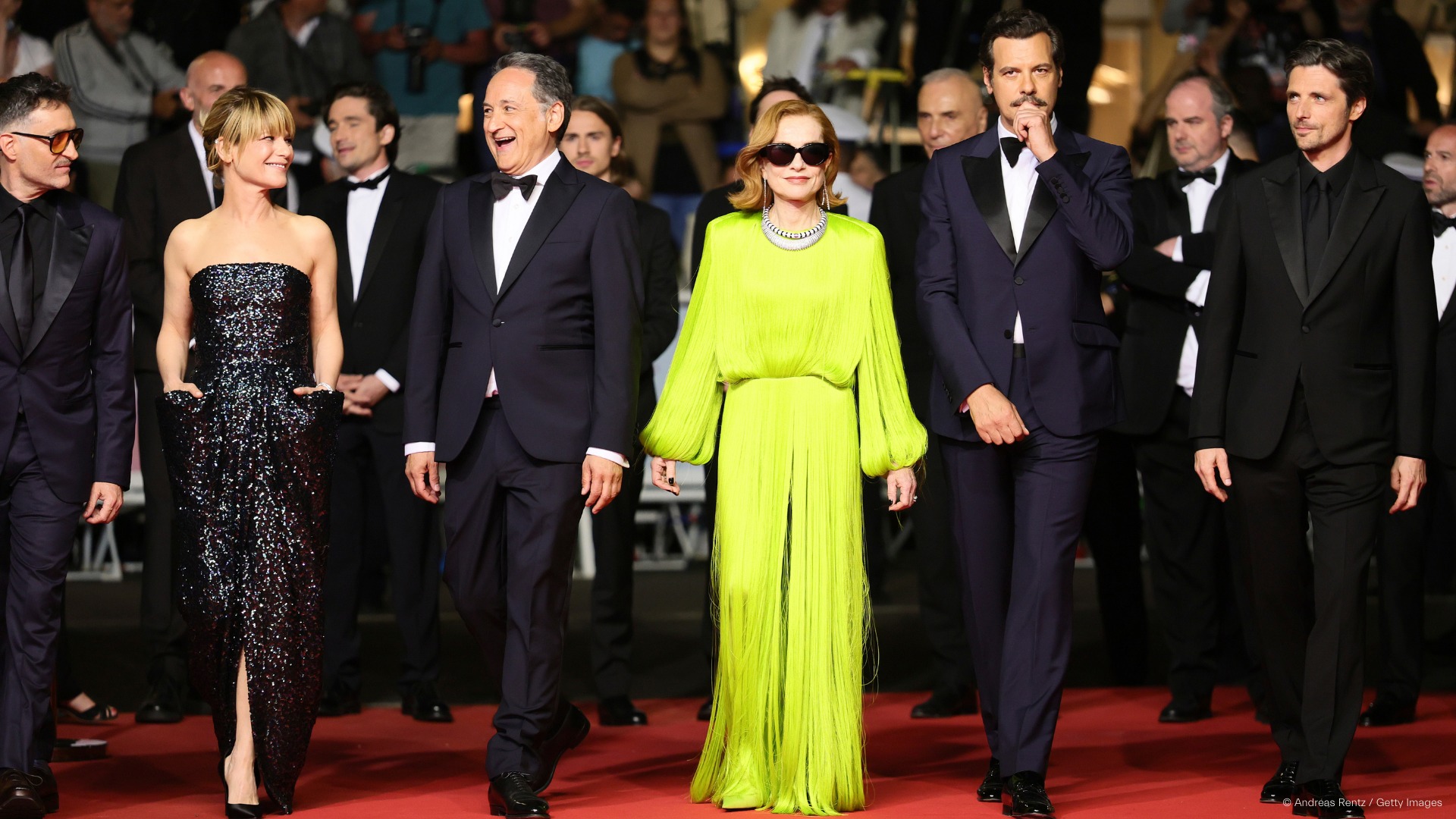 Phim của Wes Anderson được vỗ tay 7 phút ở Cannes, Bill Murray không bị ...