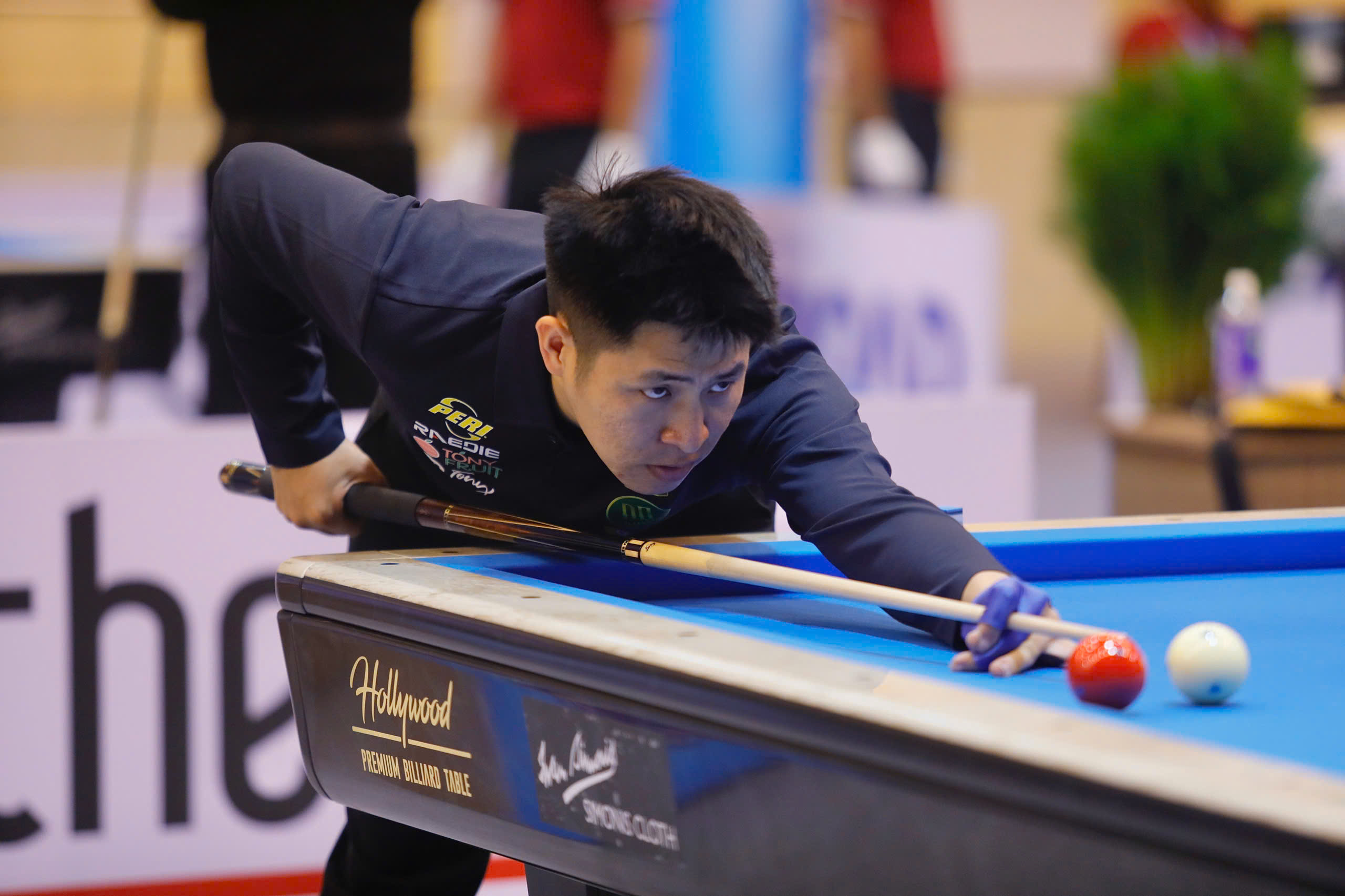 10 cơ thủ Việt Nam đi tiếp ngày mở màn World Cup billiards TP.HCM ...