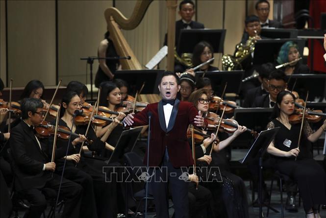 General Secretary To Lam attends the Victory Song art program at Ho ...