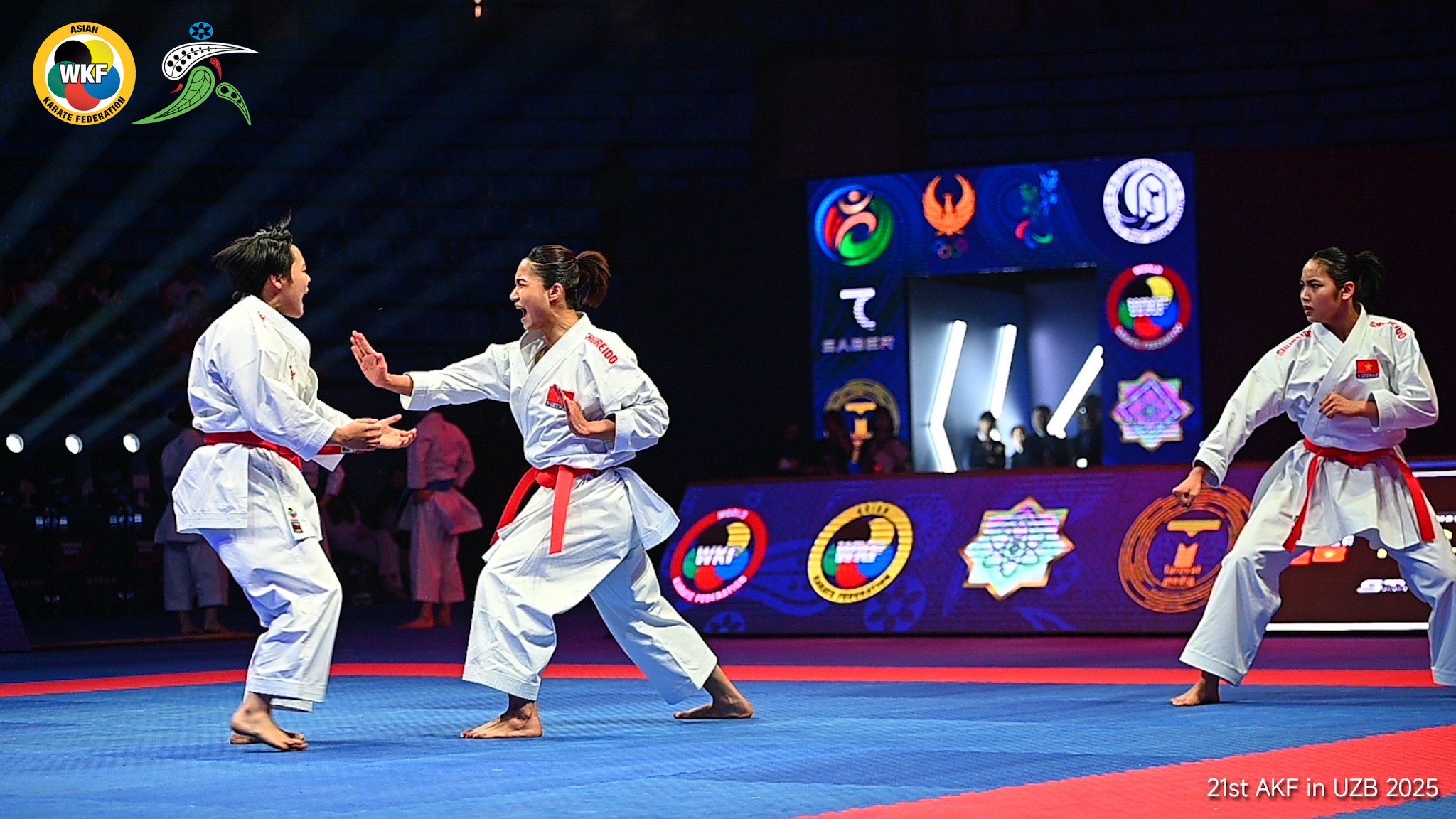 Vietnamese Karate team brilliantly wins 2 Asian gold medals.