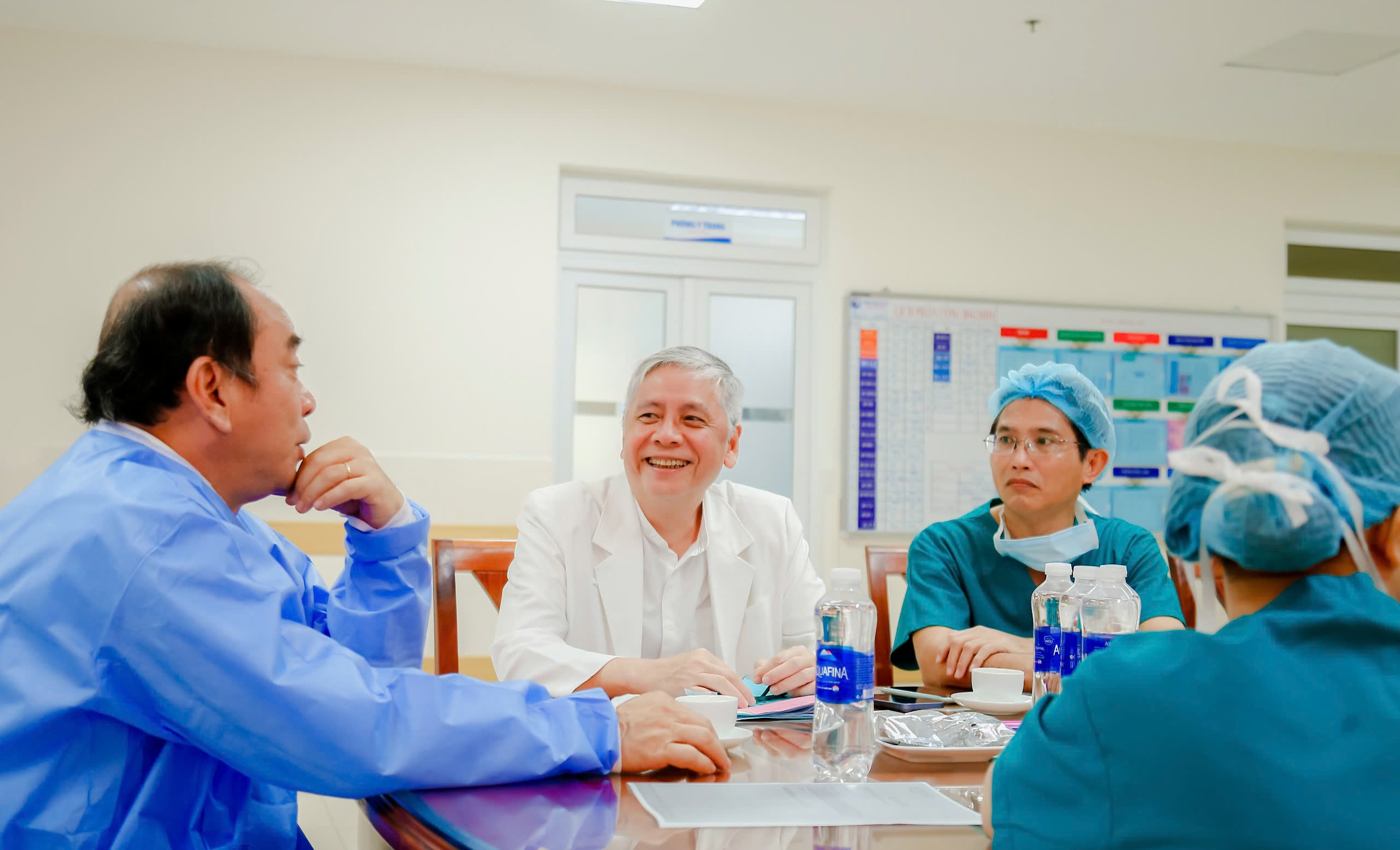 Thông tim bào thai thành công cho sản phụ Singapore: Cả gia đình, sản ...