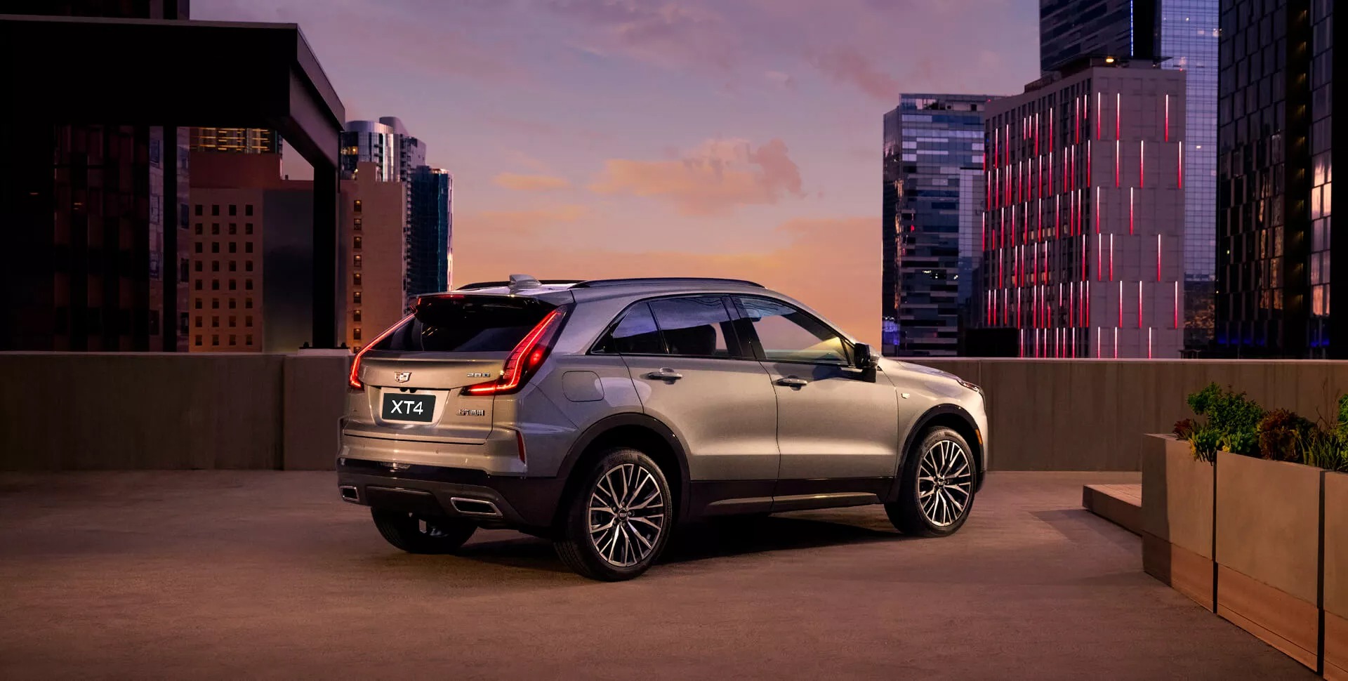 Xe sang Cadillac XT4 2025 'rẻ như cho' khi ra mắt Trung Quốc, chỉ bằng một nửa giá tại Mỹ - Tuổi ...