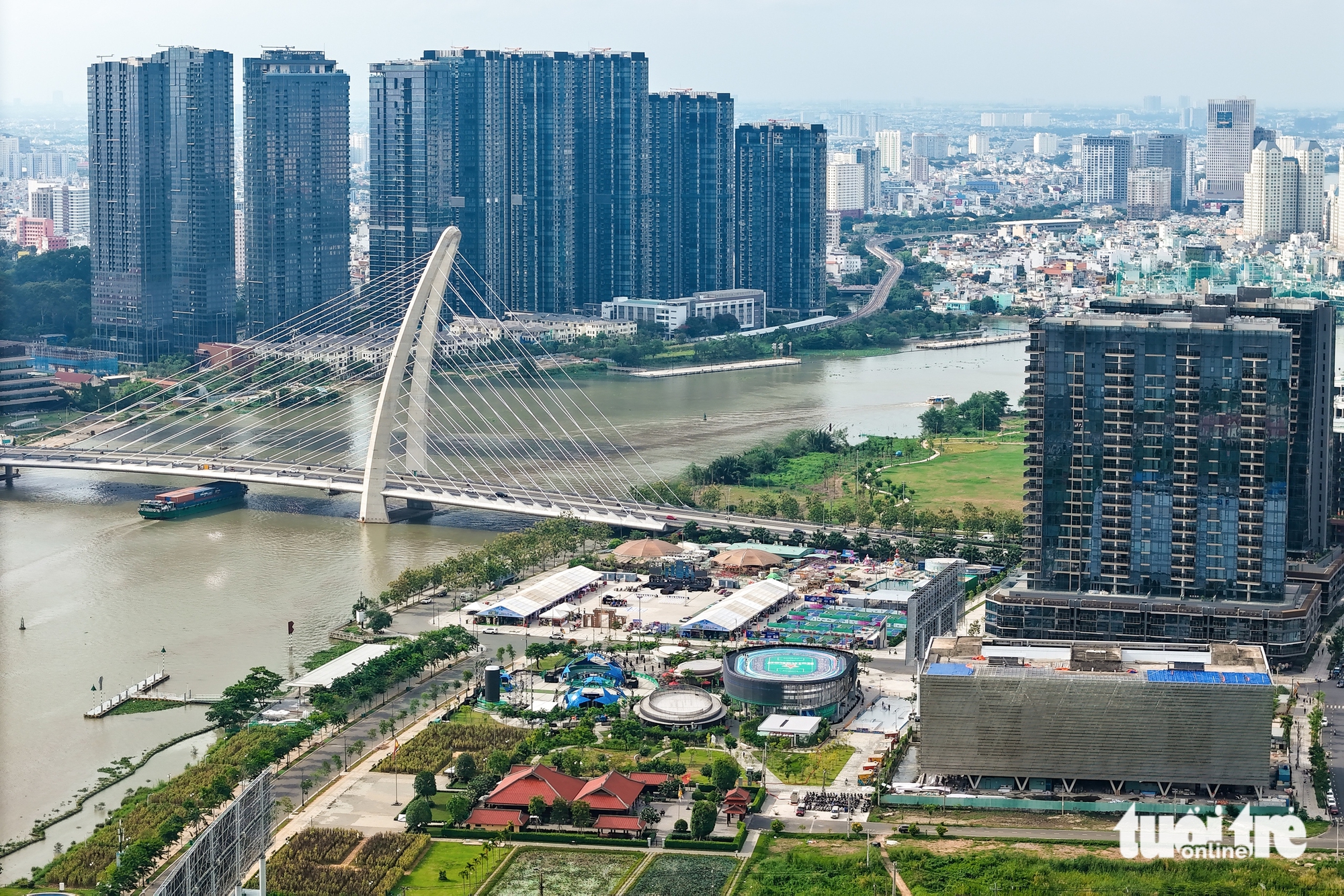 Saigon Riverside Park event brings Champions League atmosphere to Ho ...