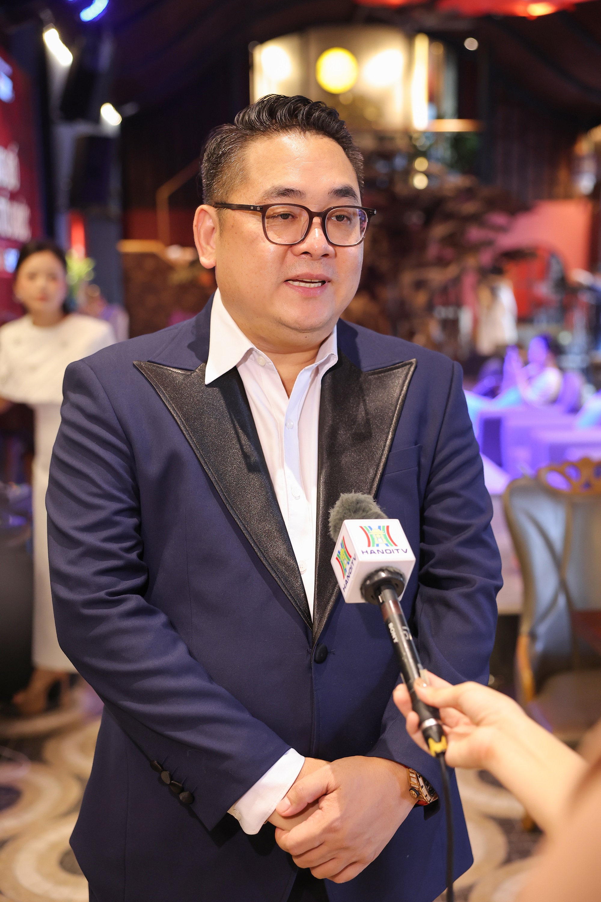 Vietnamese singing is global but focused in Vietnam