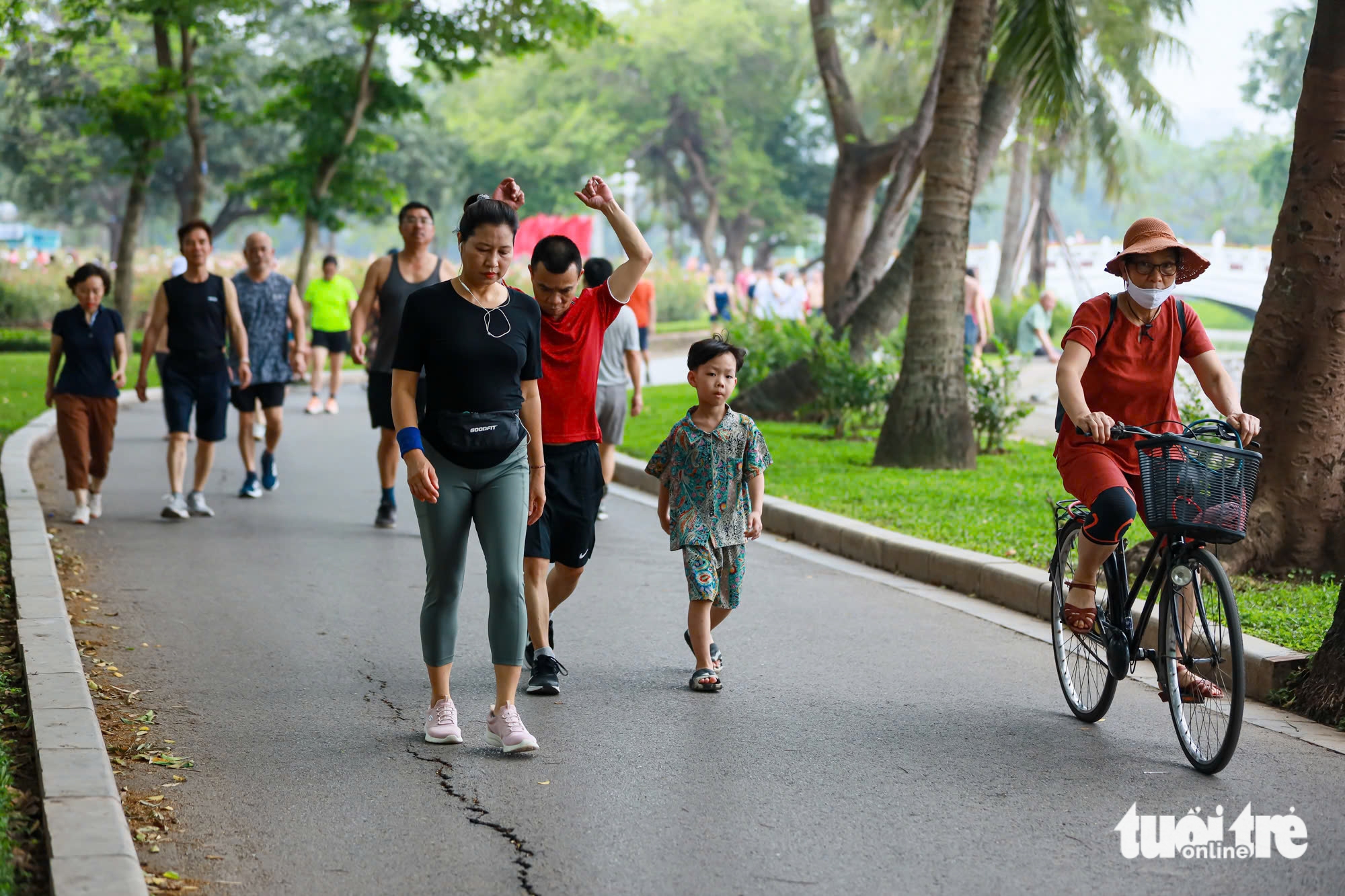 Hanoi’s largest park reopens after major renovation