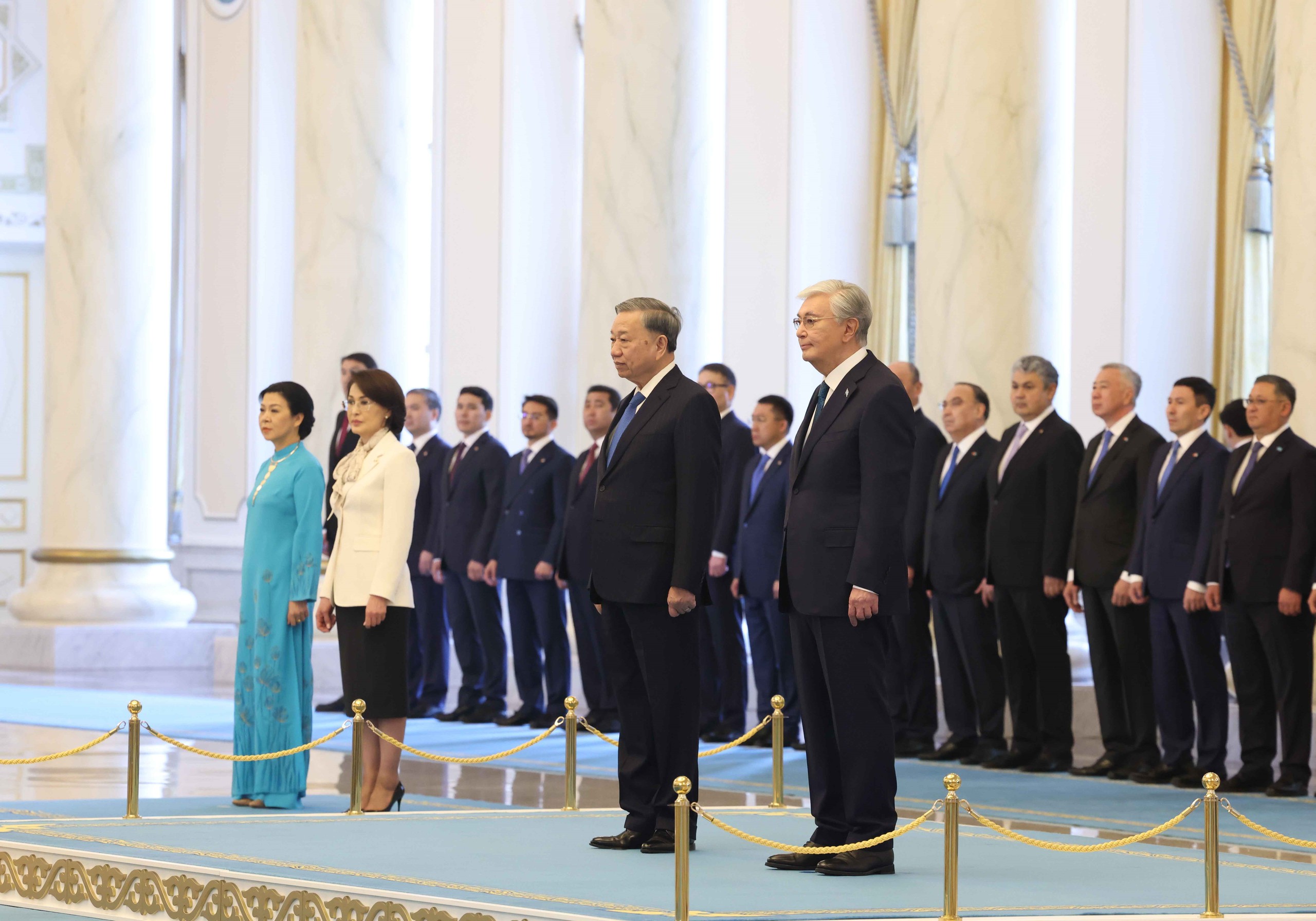 Kazakh president hosts welcome ceremony for Vietnamese Party chief