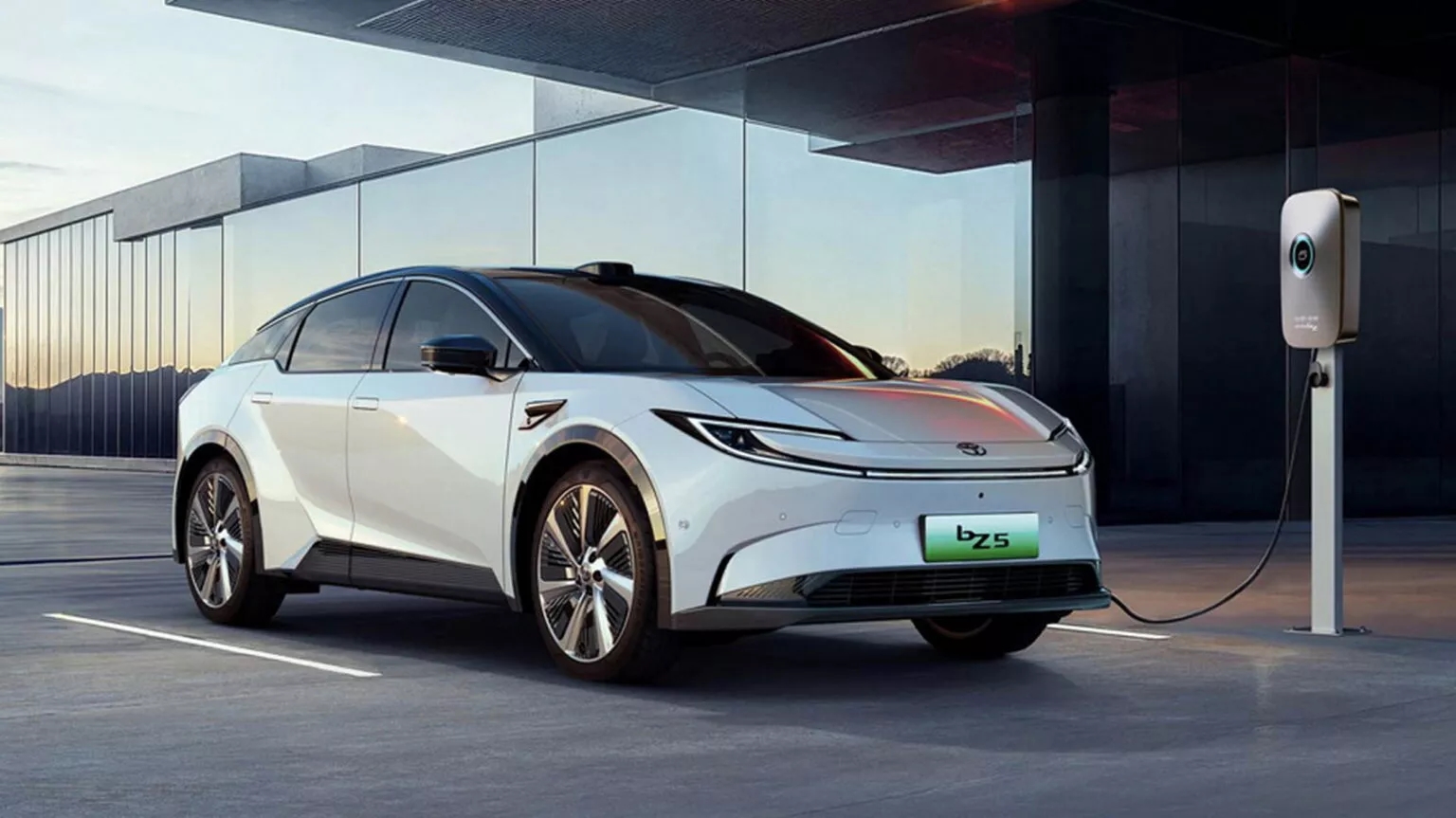 Toyota bZ5: Xe điện tiệm cận SUV hạng D, giá còn rẻ hơn SUV hạng A - Tuổi Trẻ Online