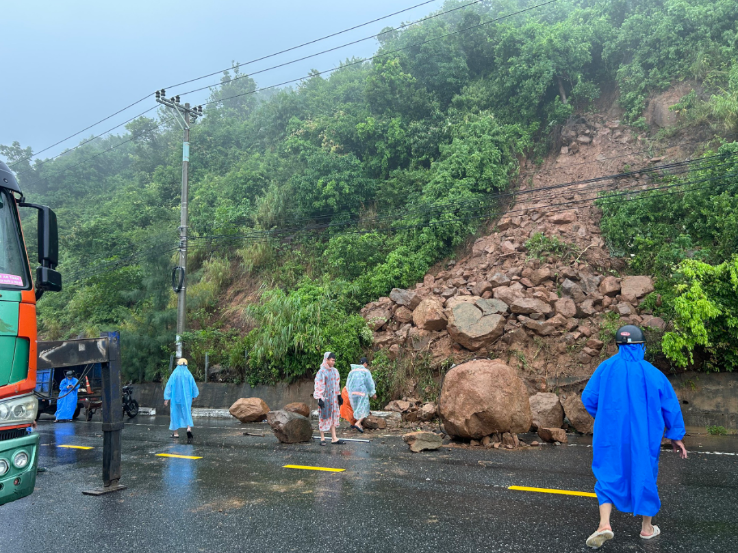 Torrential rains trigger widespread flooding in central Vietnam
