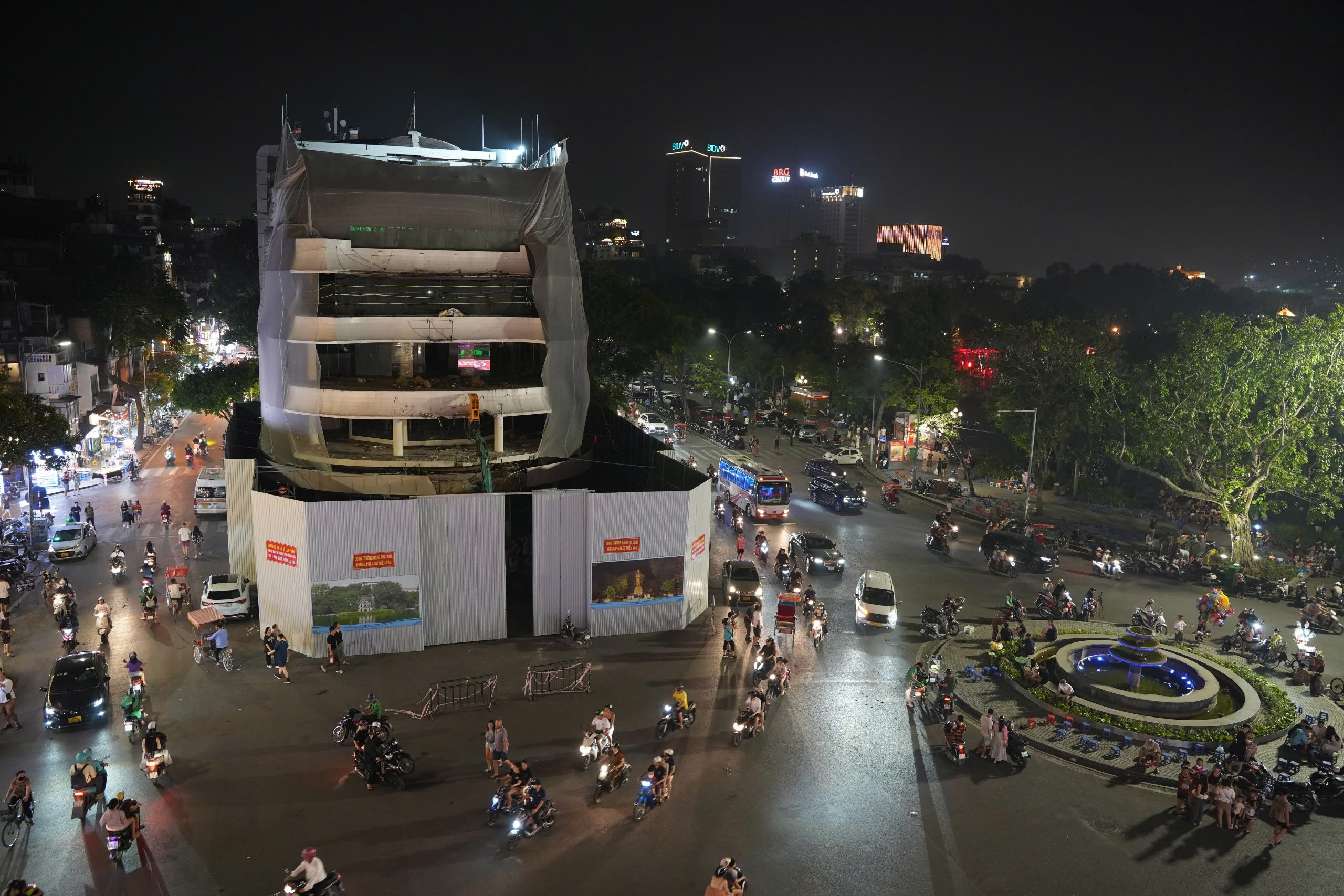 Hanoi begins demolition of iconic 'Shark Jaw' building near Hoan Kiem Lake
