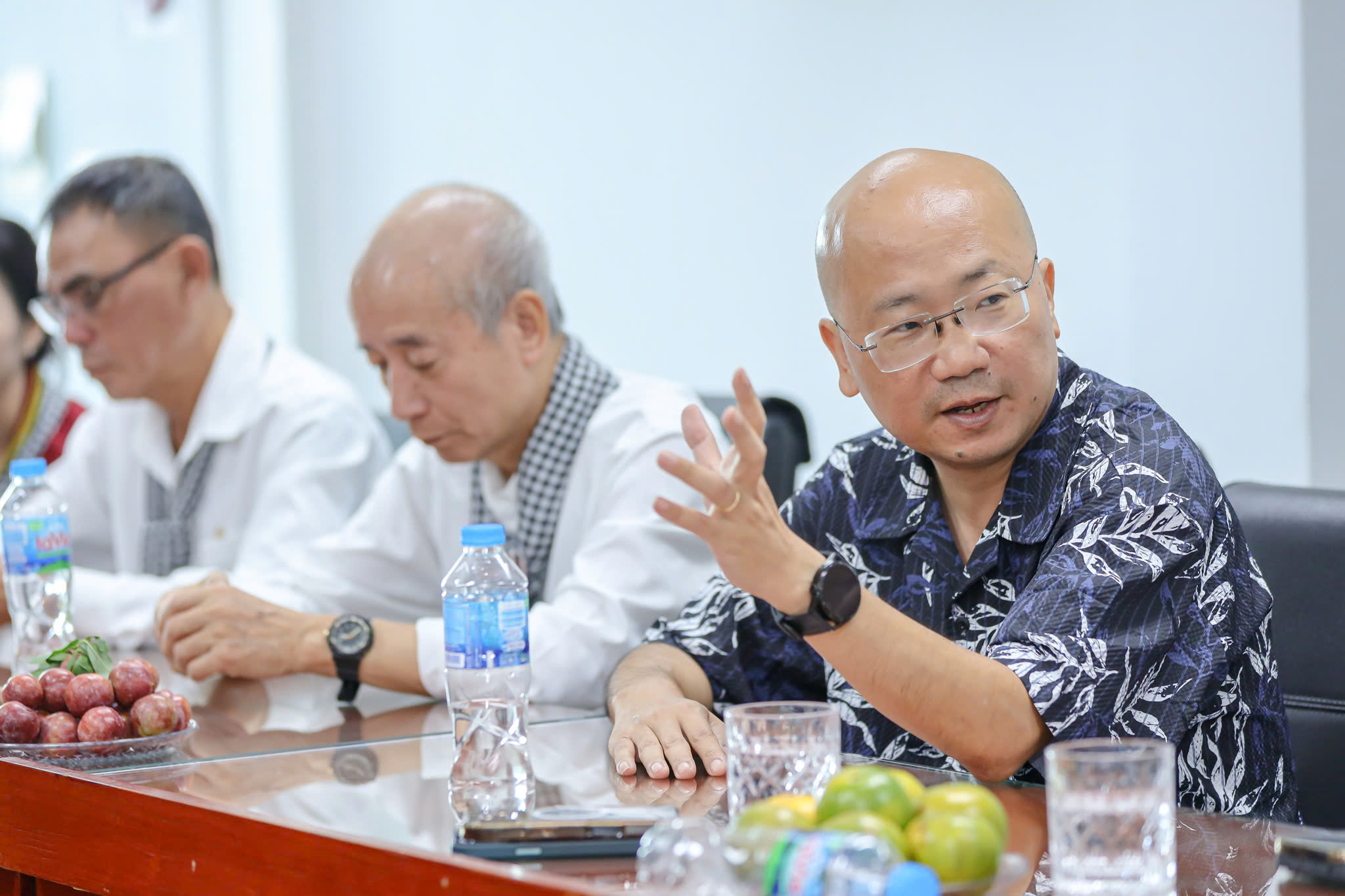 Special visit of teachers and students of Nguyen Tat Thanh University ...