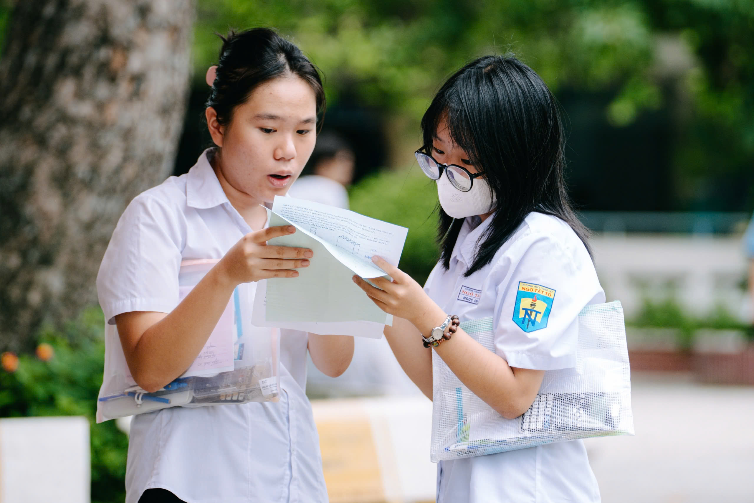 Đề toán thi vào lớp 10 TP.HCM, thí sinh đánh giá trái ngược nhau – ANYSOFT