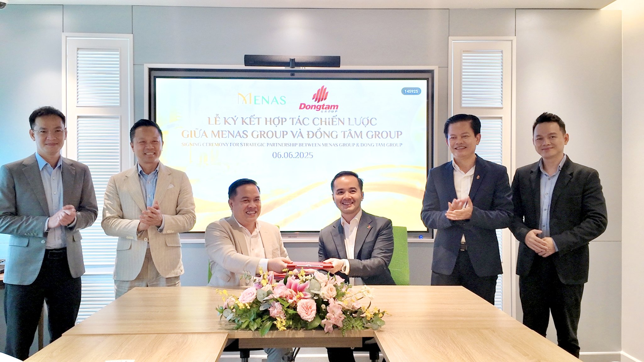 Menas Group và Đồng Tâm Group ký thỏa thuận hợp tác - Tuổi Trẻ Online