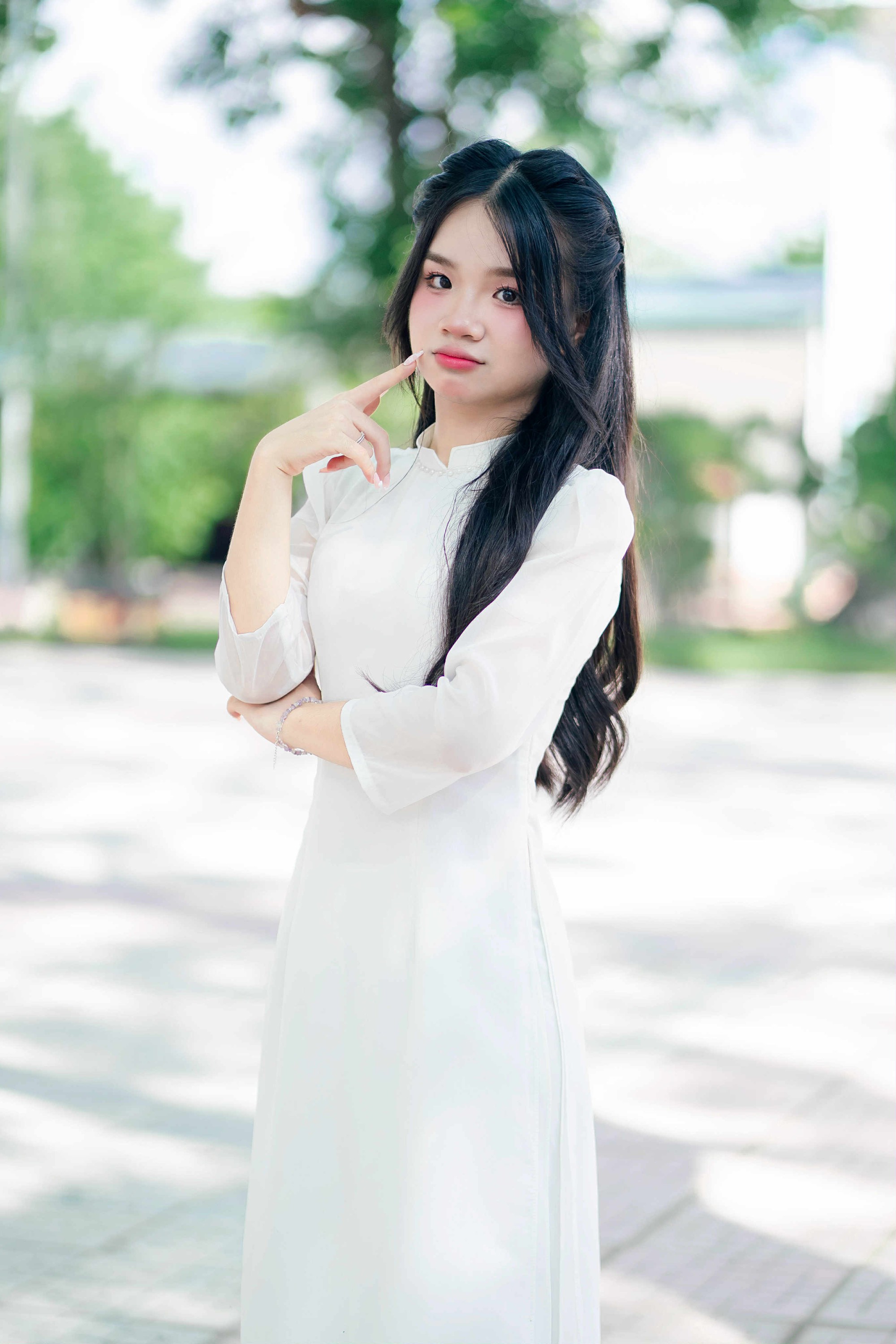 Thủ khoa khối D01 của tỉnh Thanh Hóa bật khóc và cảm ơn bố