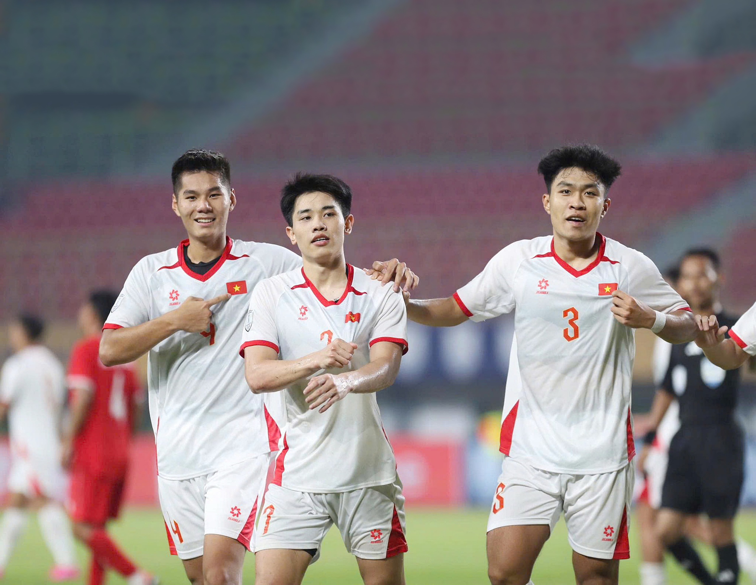 U23 Việt Nam - Lào 3-0: Chưa hài lòng - Tuổi Trẻ Online