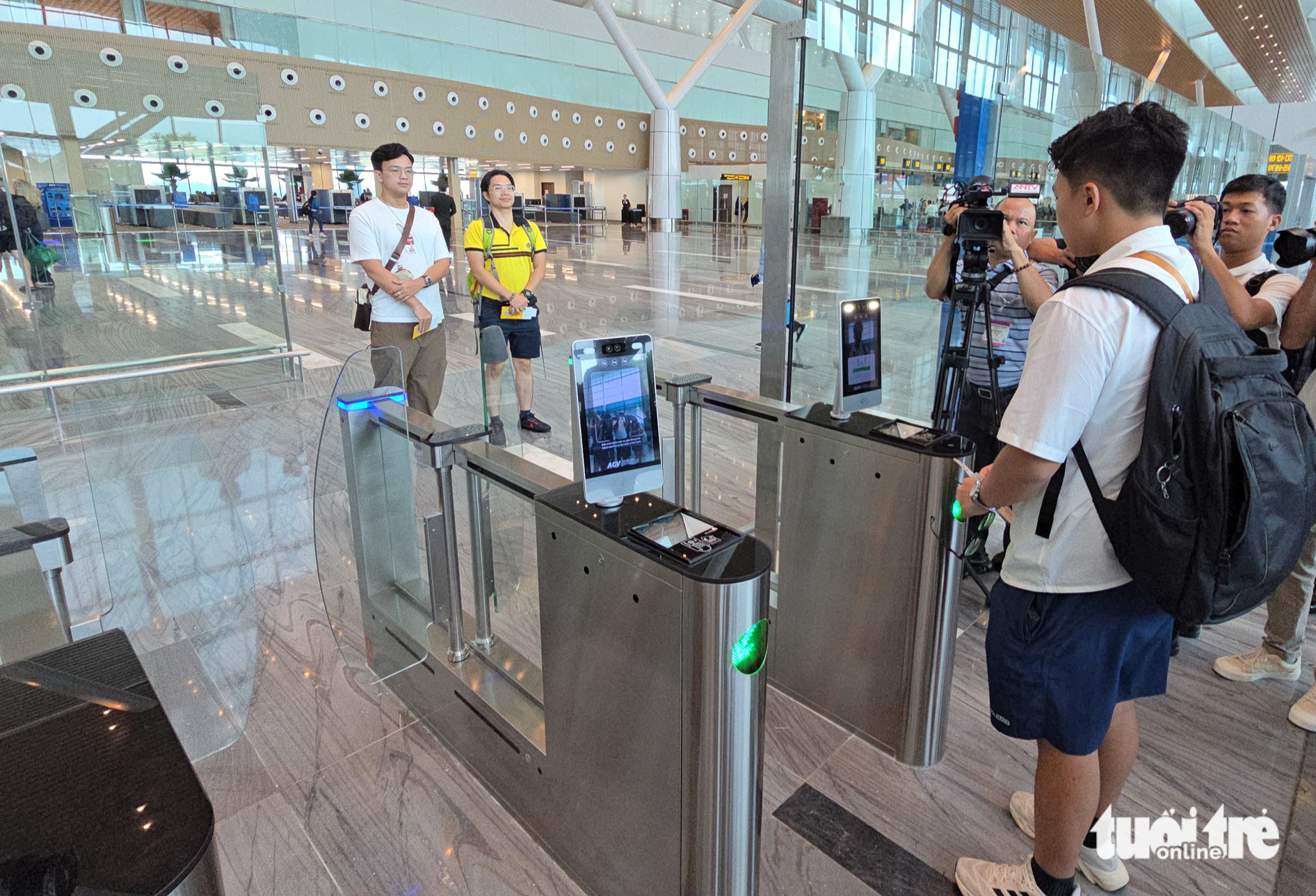 Vietnam pilots biometric airport check-in, eliminating need for ID ...