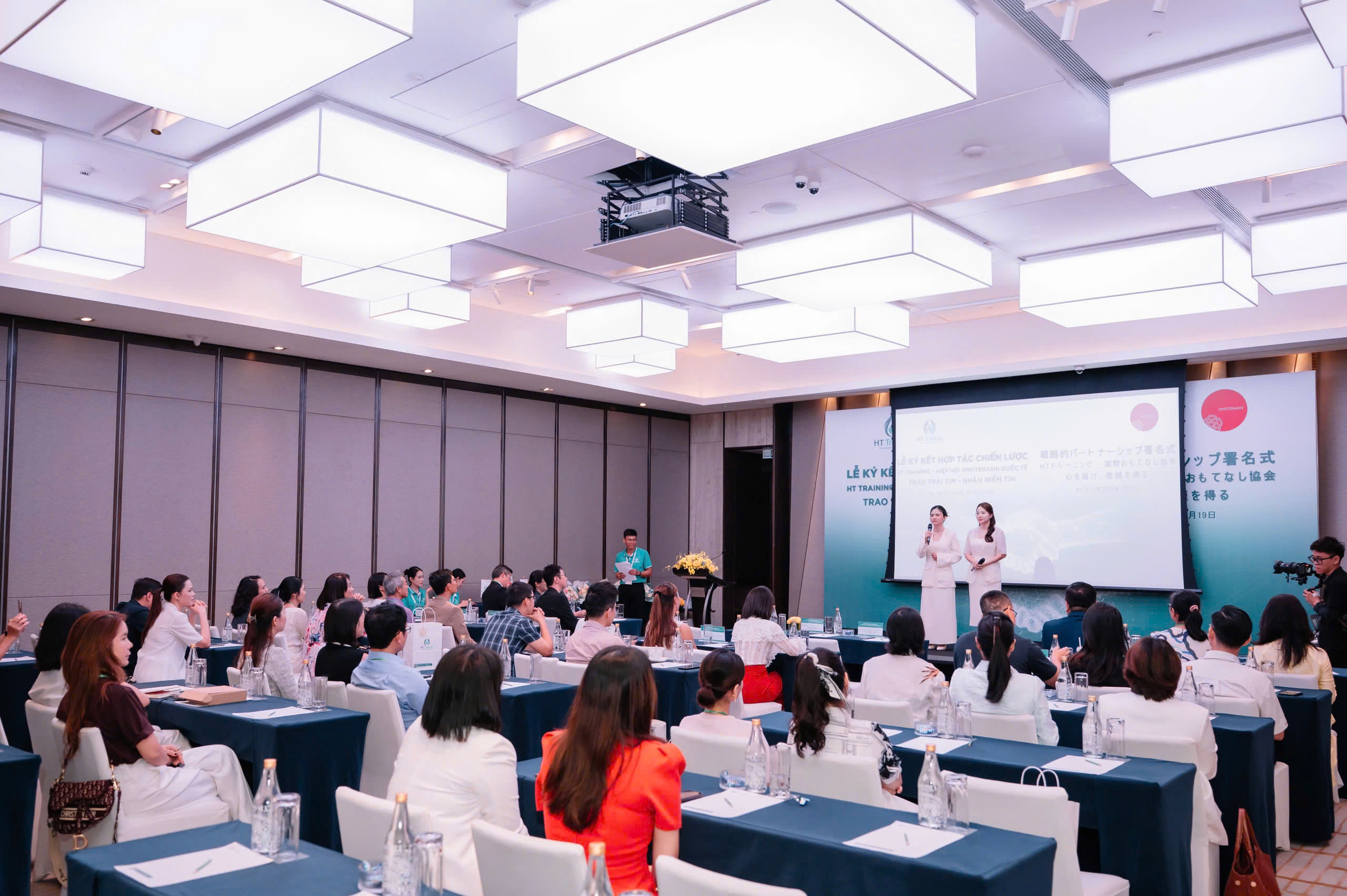 HT Training ký kết hợp tác chiến lược với Hiệp hội Omotenashi Quốc tế - Tuổi Trẻ Online