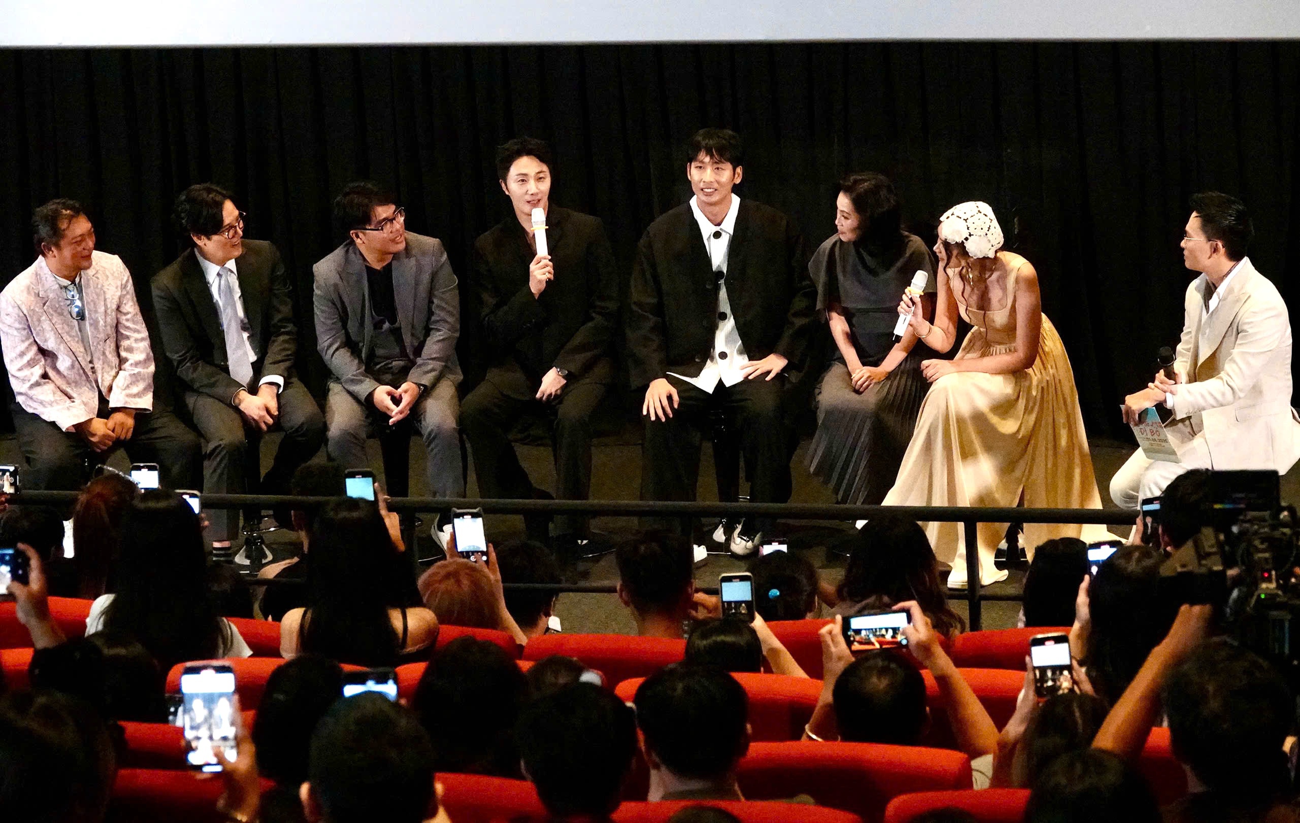 Đạo diễn Hàn Quốc của 'Mang mẹ đi bỏ': Tình cảm gia đình của người Việt ...