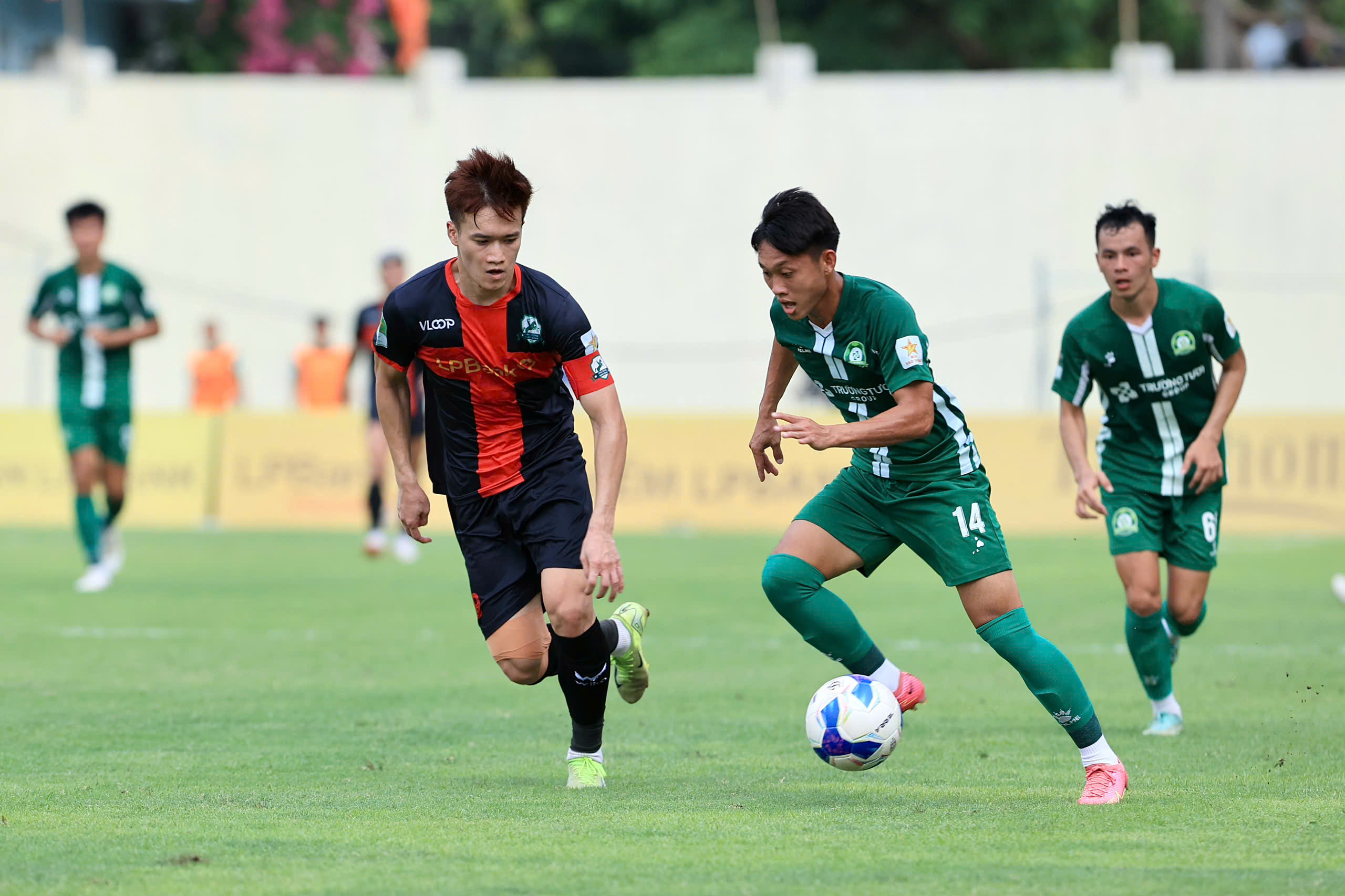 Ho Chi Minh City has 6 professional football clubs.