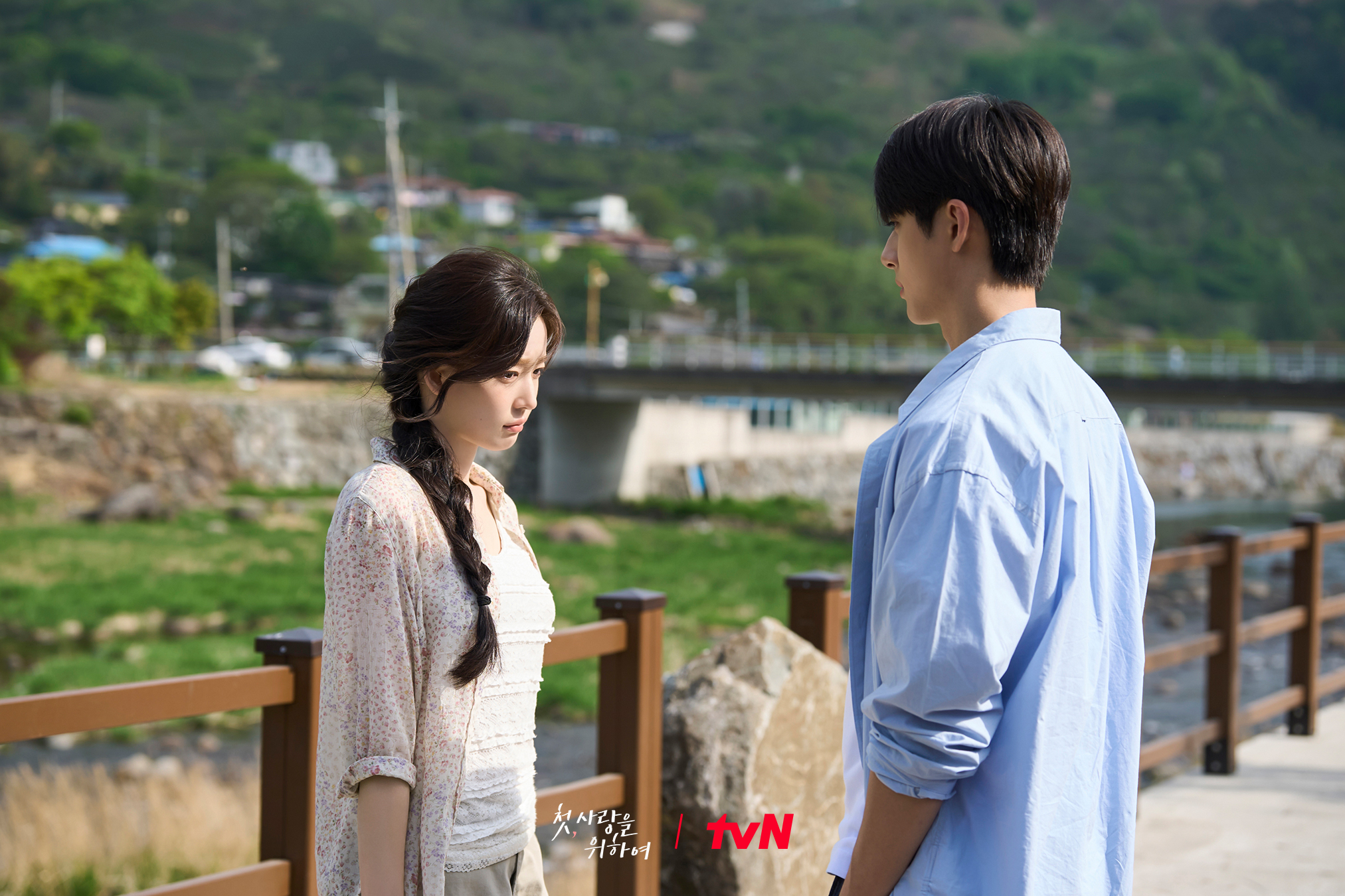 Giữa mùa phim kịch tính, Love, take two ghi điểm bởi sự khác biệt