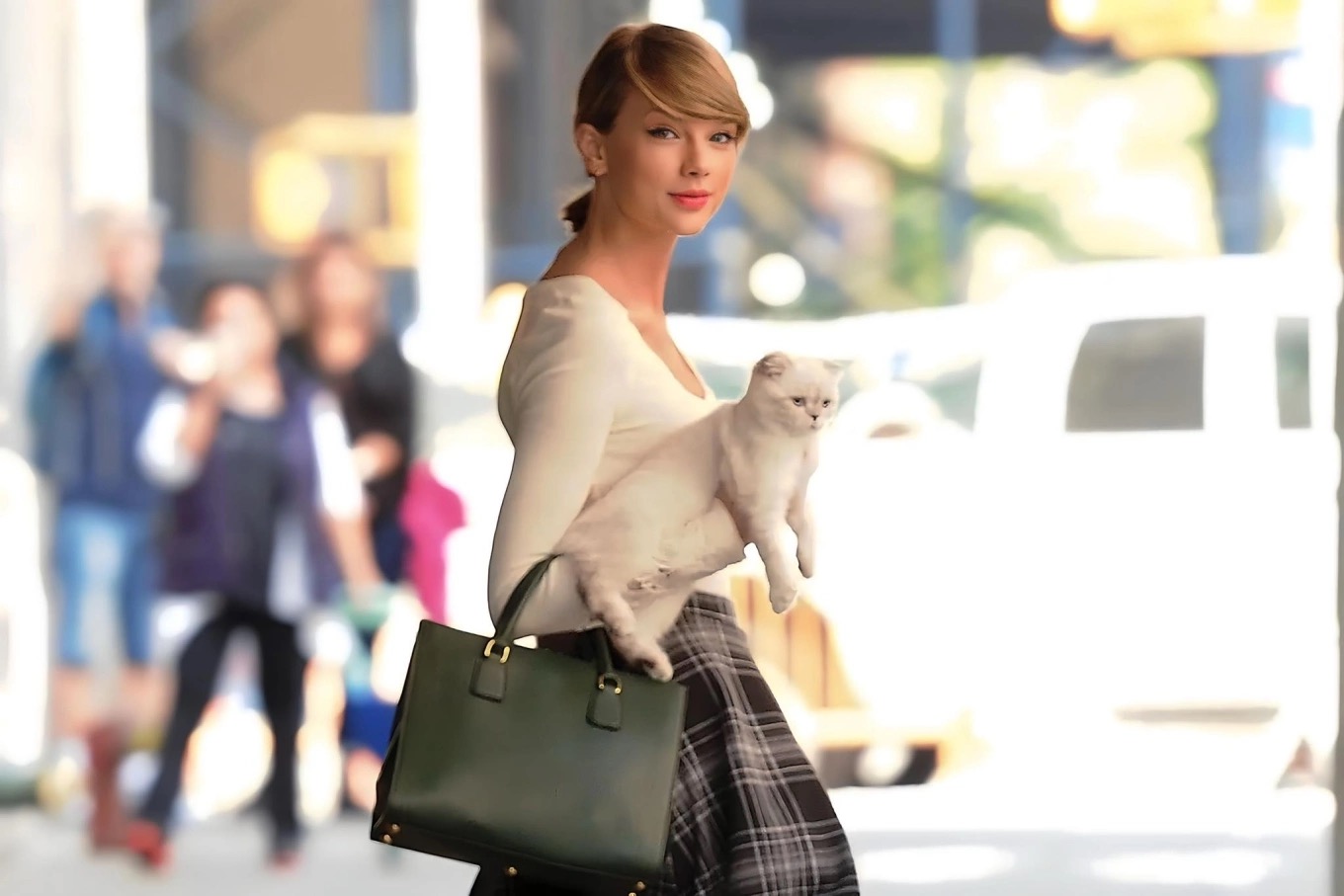 Chồng sắp cưới thua xa mèo cưng của Taylor Swift về tài sản - Tuổi Trẻ ...