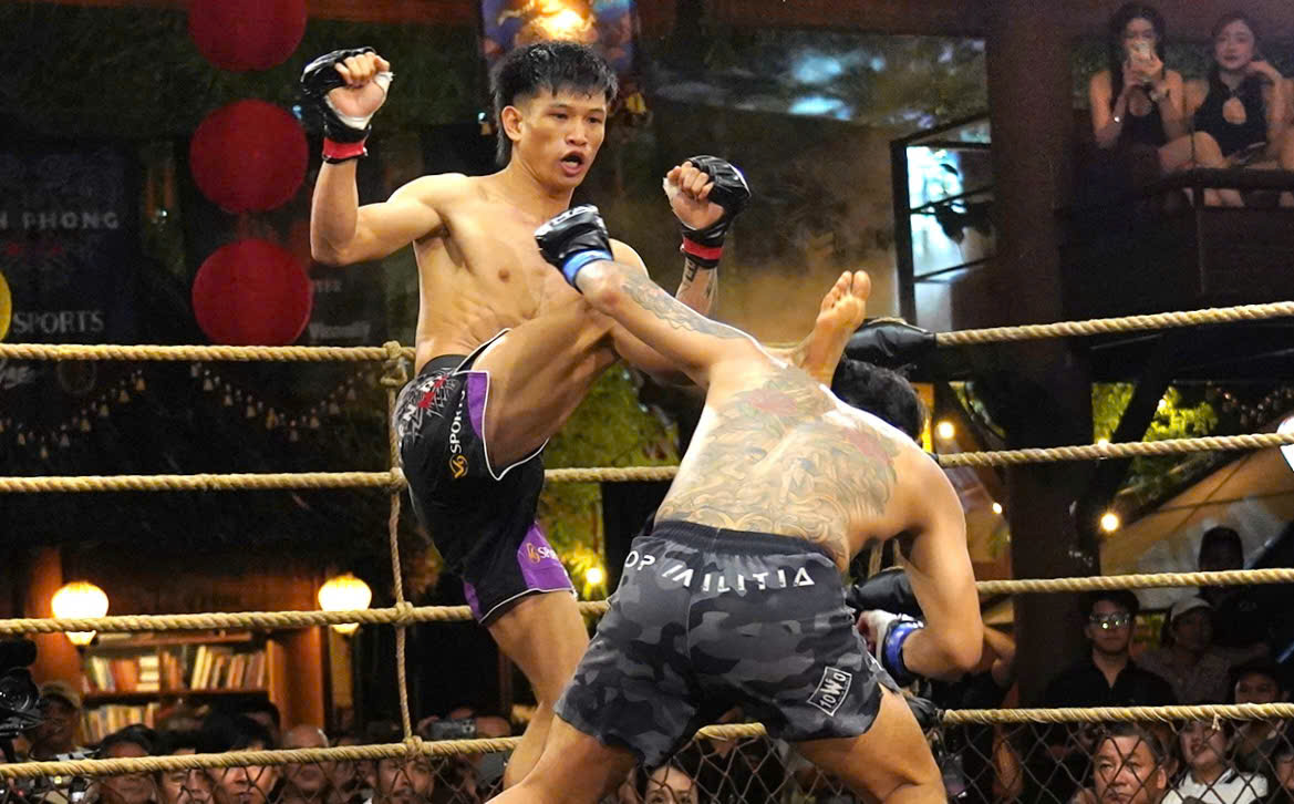 ‘Mãnh hổ’ Indonesia bị Bùi Trường Sinh đá gục sau 60 giây - Tuổi Trẻ Online