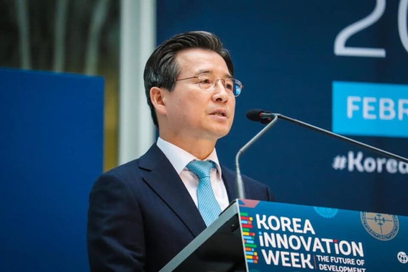 Mỹ giảm mạnh thuế ô tô Nhật Bản còn 15%, Hàn Quốc quan ngại - Tuổi Trẻ Online