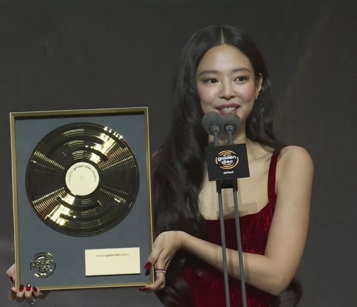 Hứa Quang Hán gây sốt với 'vũ điệu nũng nịu' tại Golden Disc Awards ...