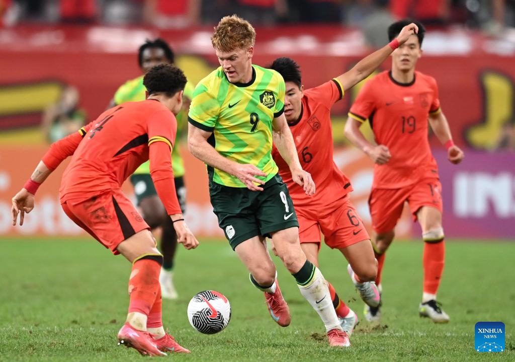 China U23 vs Australia U23 (first half) 0-0: China cannot afford to lose.
