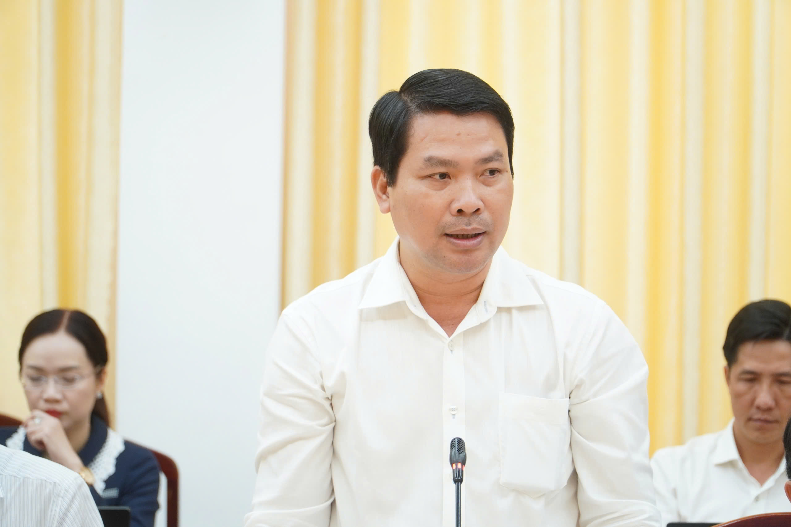 Can Tho opens a 'super-sized' Tet flower market, offering free stalls ...