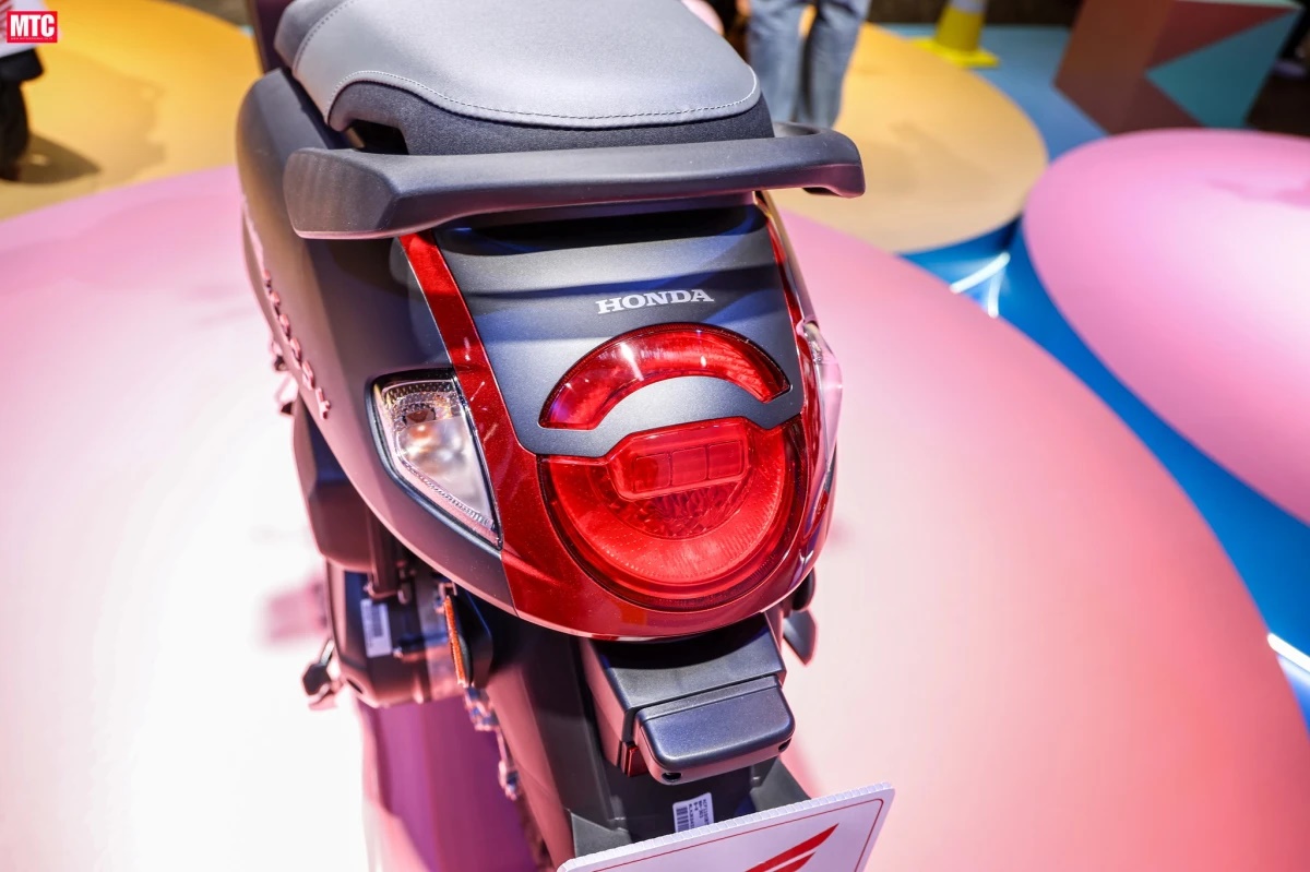 Honda Scoopy 2026 ra mắt: 9 màu mới, 3 phong cách, giá quy đổi ngang ...