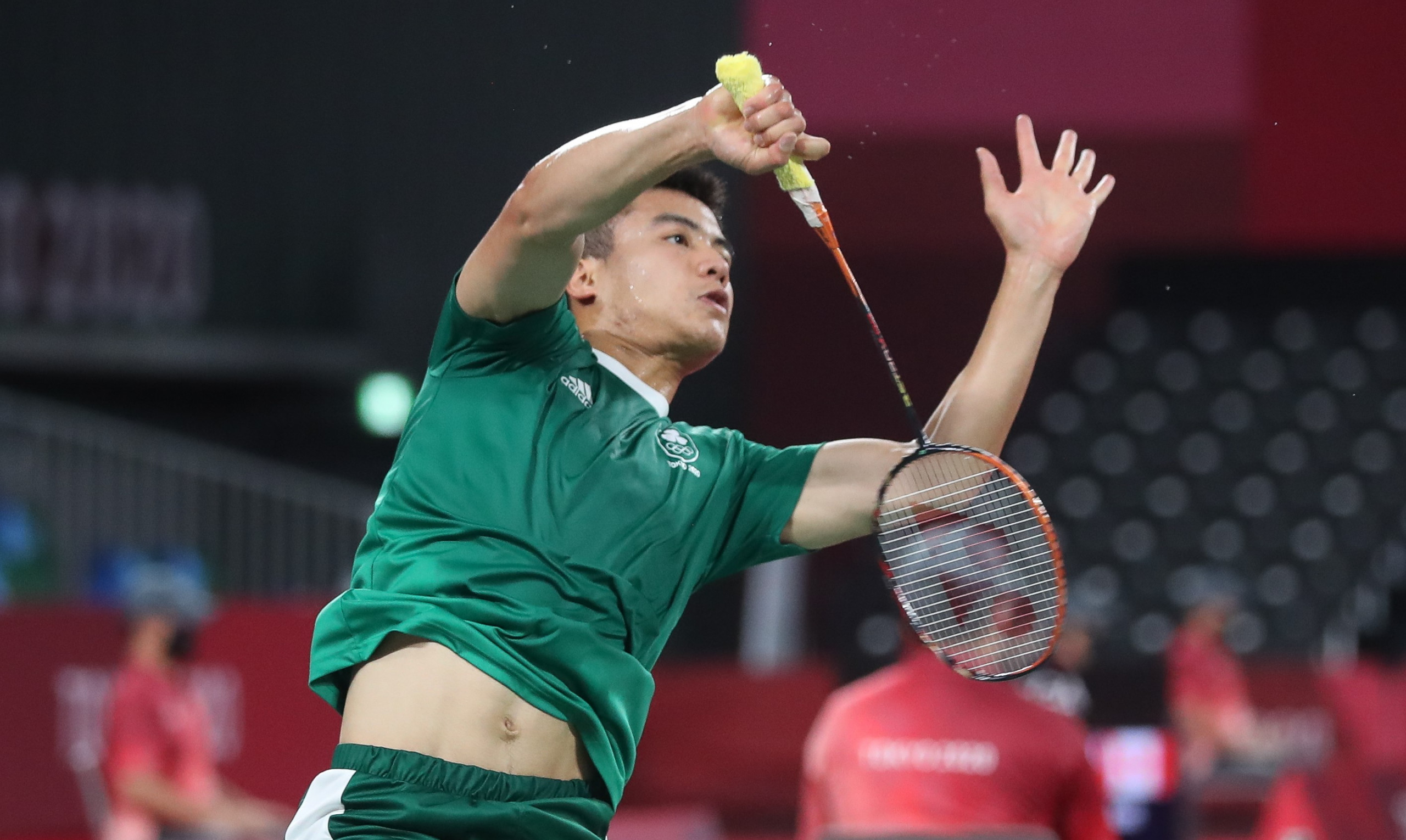 Nguyen Nhat defeated the number 1 badminton player from South Korea.
