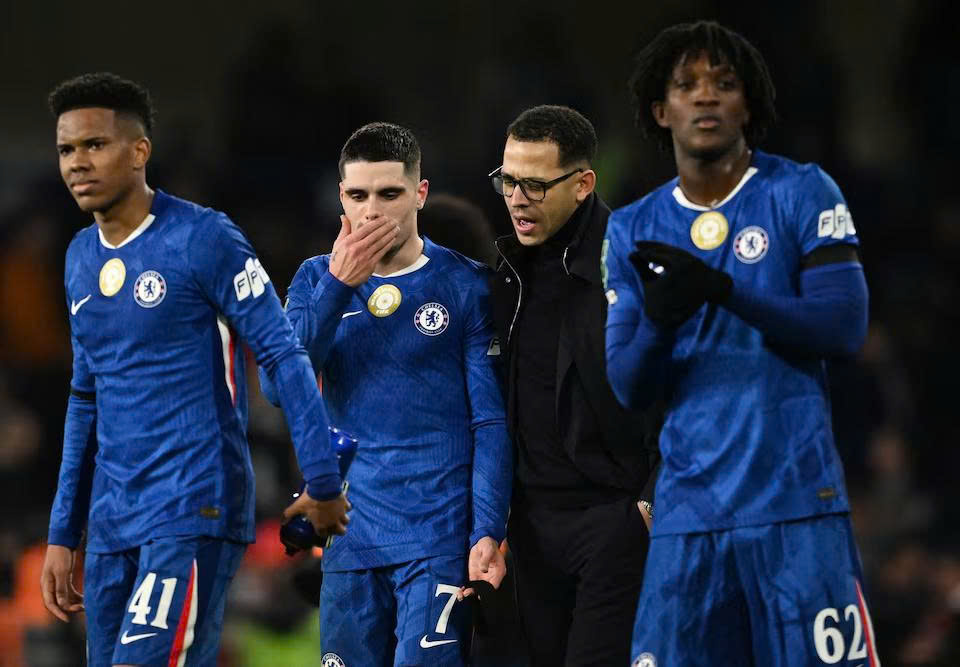 CLB Chelsea lao đao vì vi rút lây lan - Tuổi Trẻ Online