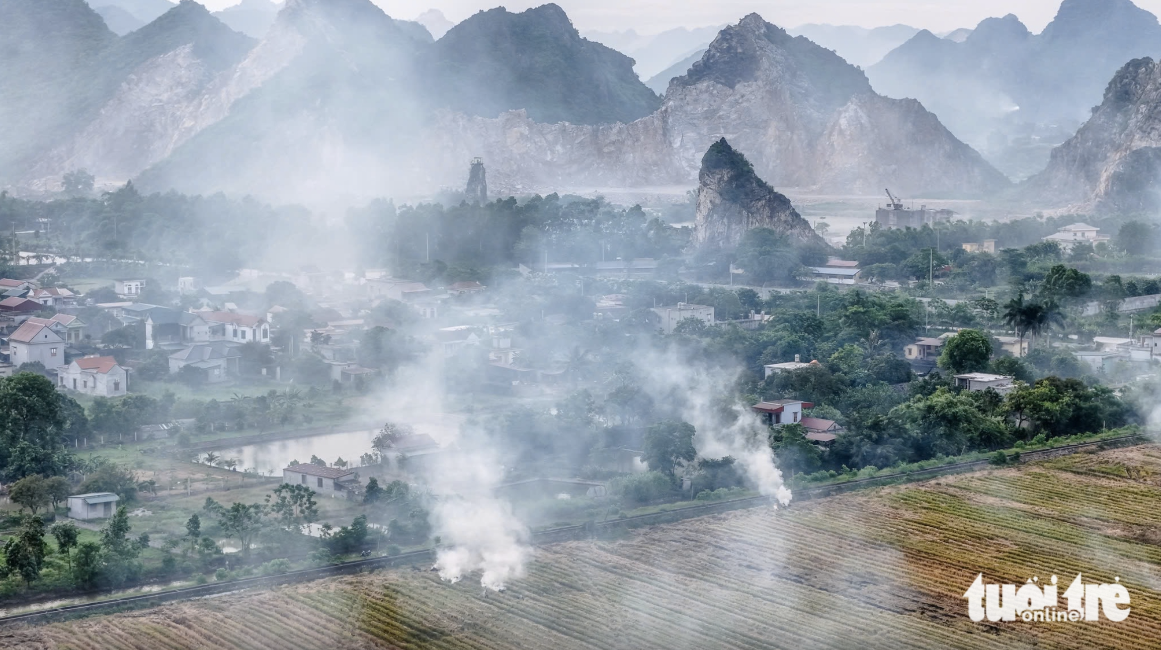 Ninh Bình đặt mục tiêu đến năm 2030 không còn đốt rơm rạ tự phát - Tuổi ...