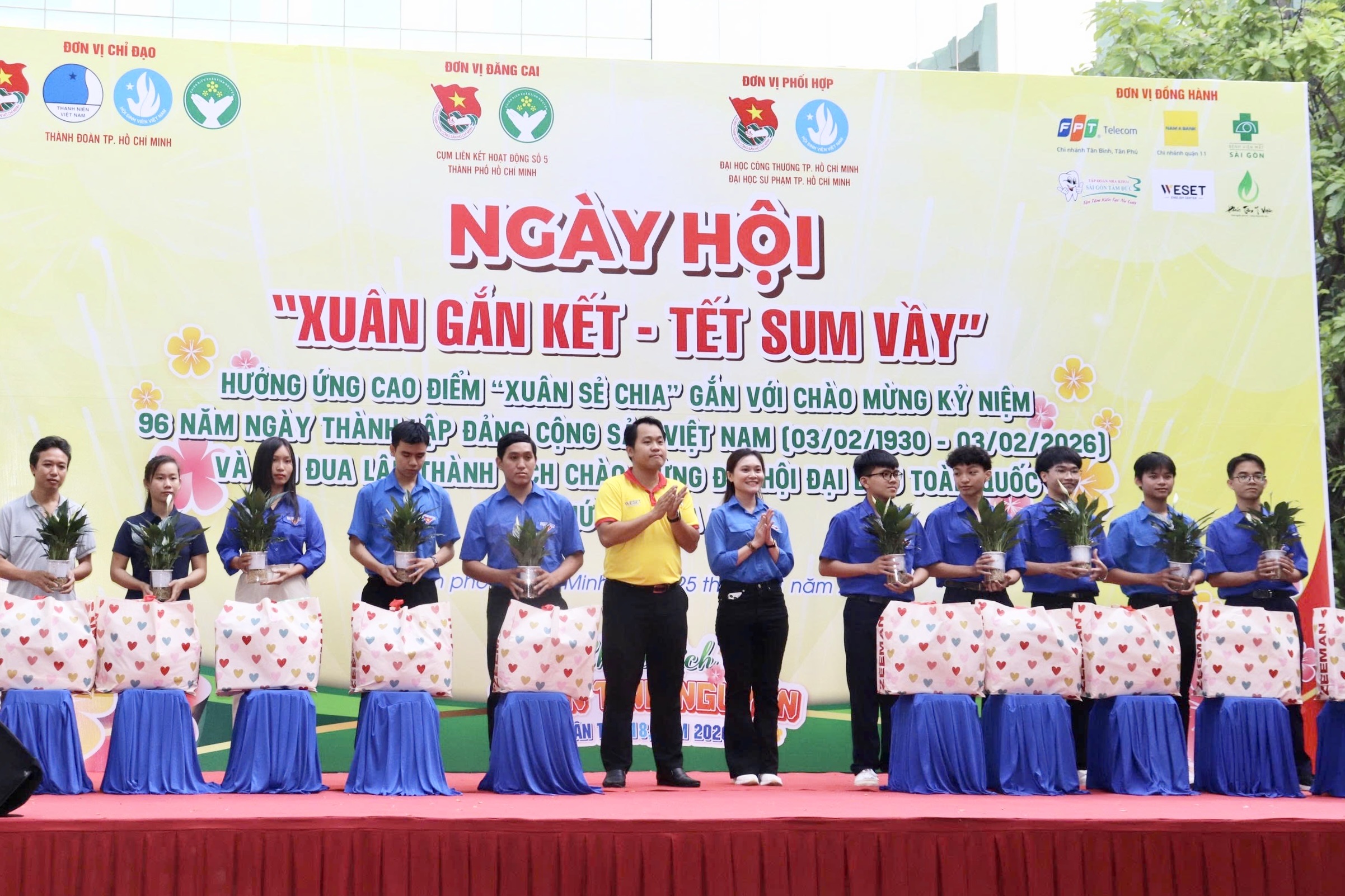 Lan tỏa Xuân sẻ chia bằng những việc làm thiết thực vì Tết vẹn tròn ...