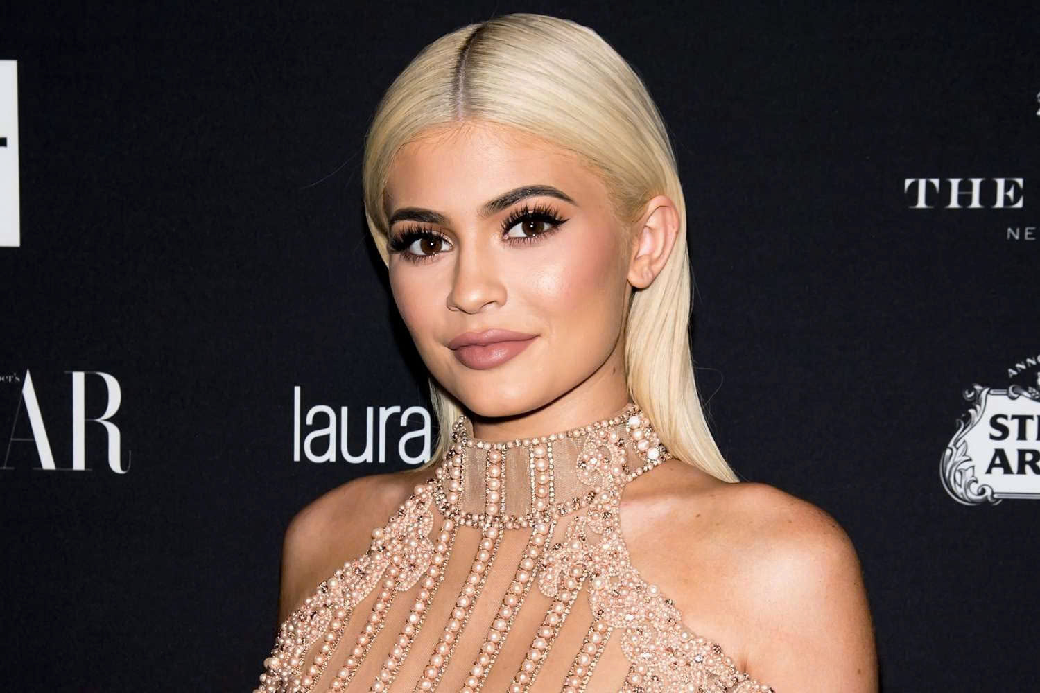 Kylie Jenner dan penampilannya di karpet merah telah menjadikannya ...